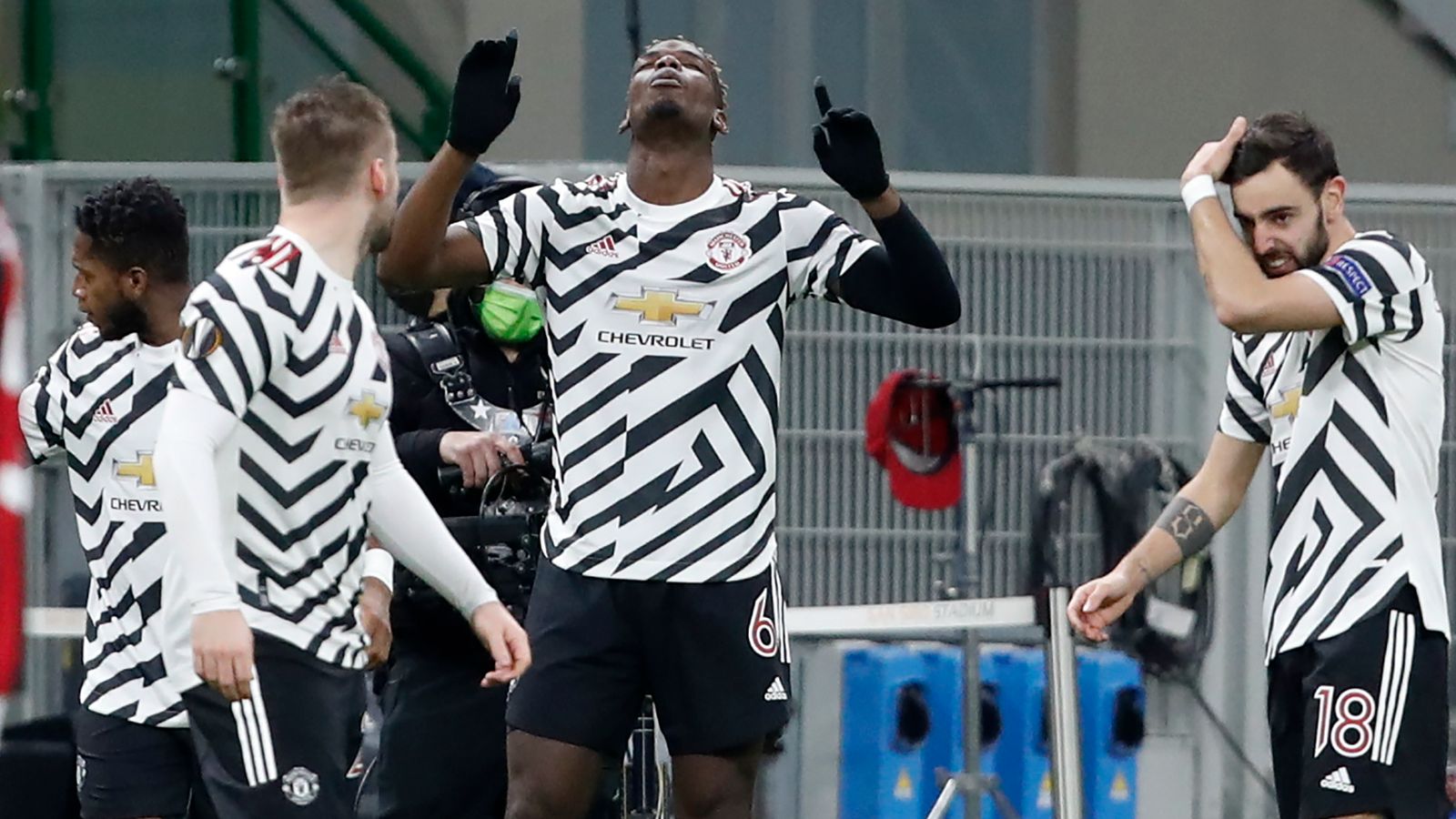 AC Milan 0-1 Man Utd (agg 1-2): Paul Pogba secures Europa League ...