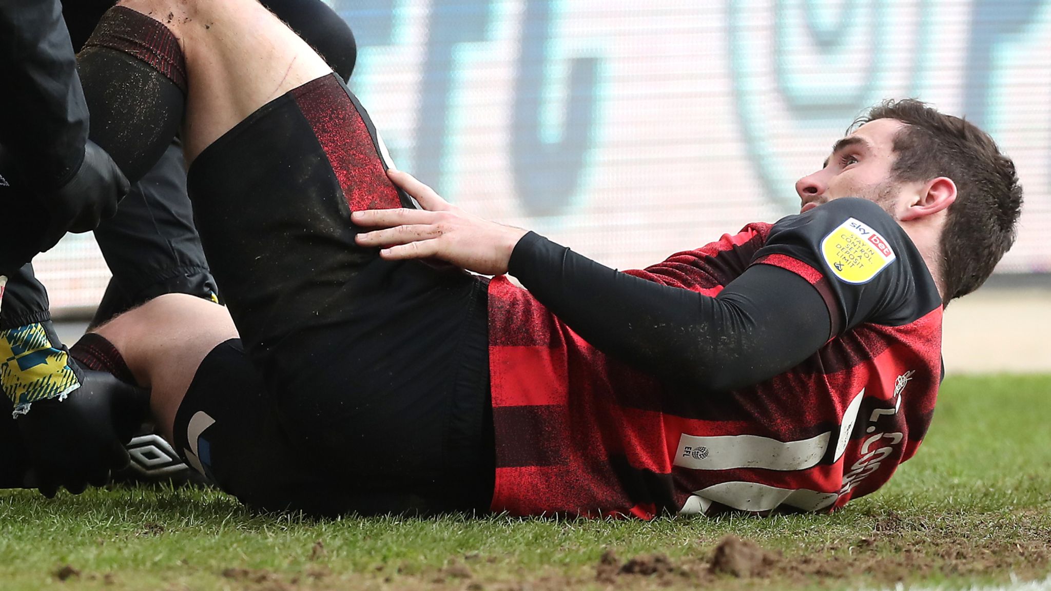 Lewis Cook: Bournemouth midfielder ruled out for the season with ACL ...