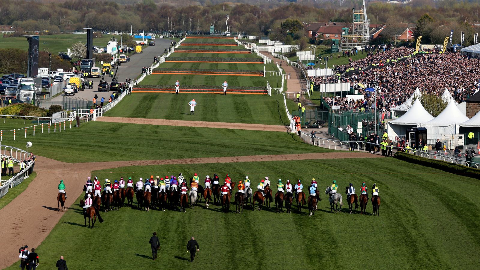 Barry Geraghty's Grand National course guide: Aintree's Becher's Brook ...