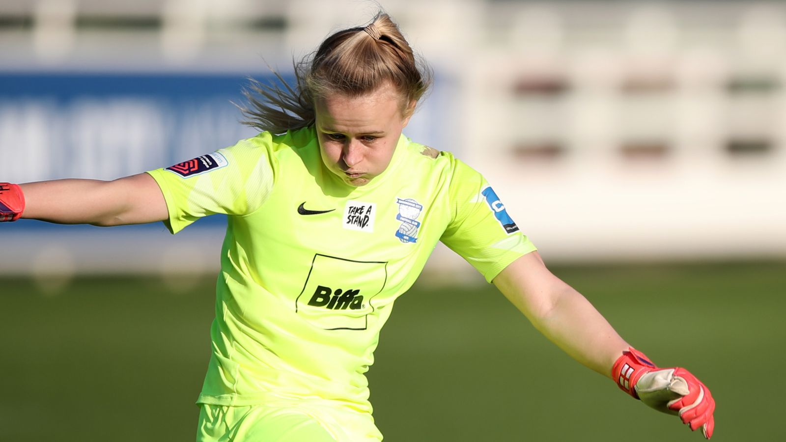 Chelsea's Millie Bright and Man City's Ellie Roebuck put club rivalry ...