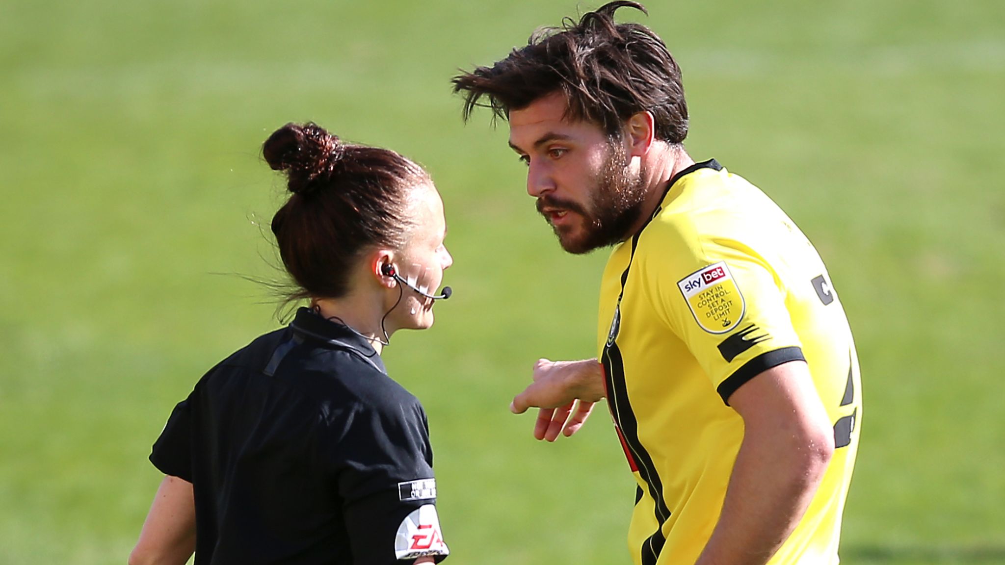 Rebecca Welch becomes first female referee in EFL National Group ...