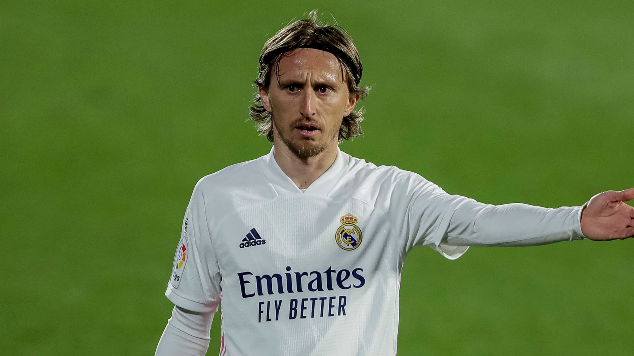 Luka Modric: Real Madrid midfielder signs one-year contract extension ...