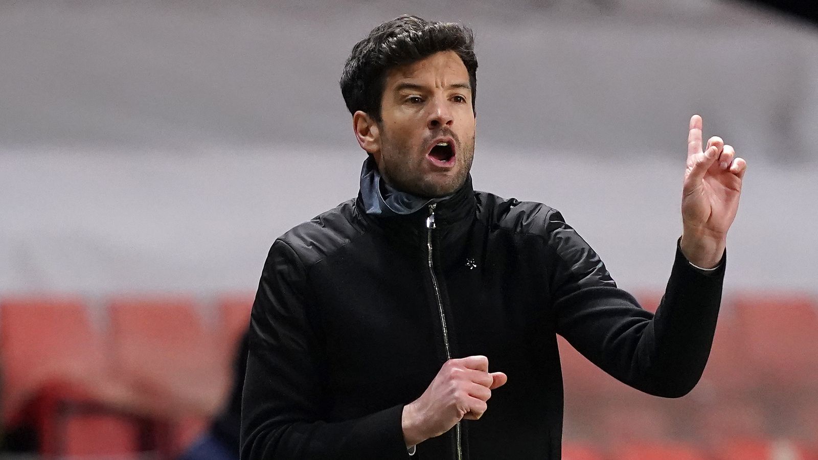 Brian Barry-Murphy: Rochdale release manager at his request following ...