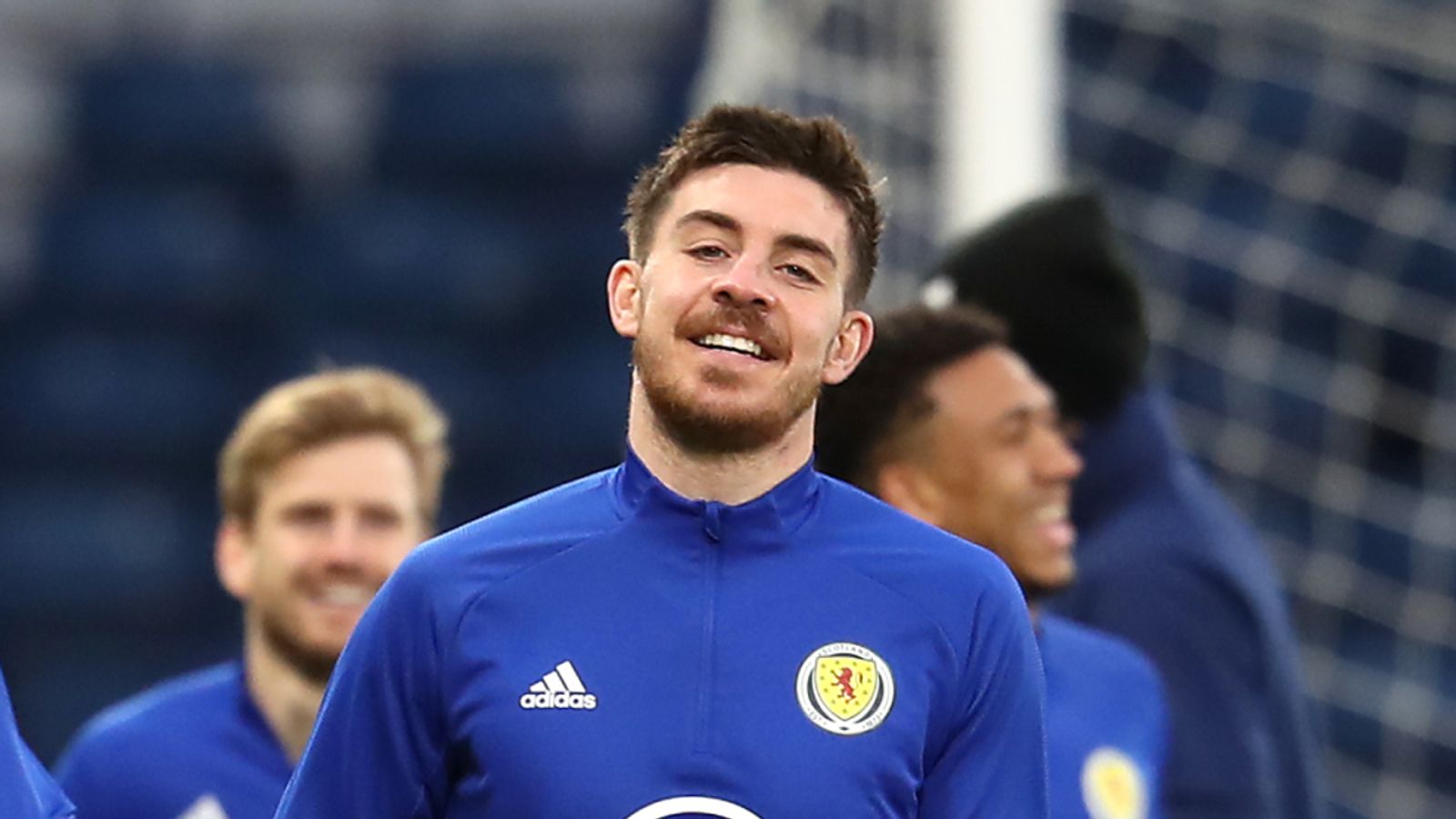 Declan Gallagher: Aberdeen agree deal to sign Motherwell captain ...