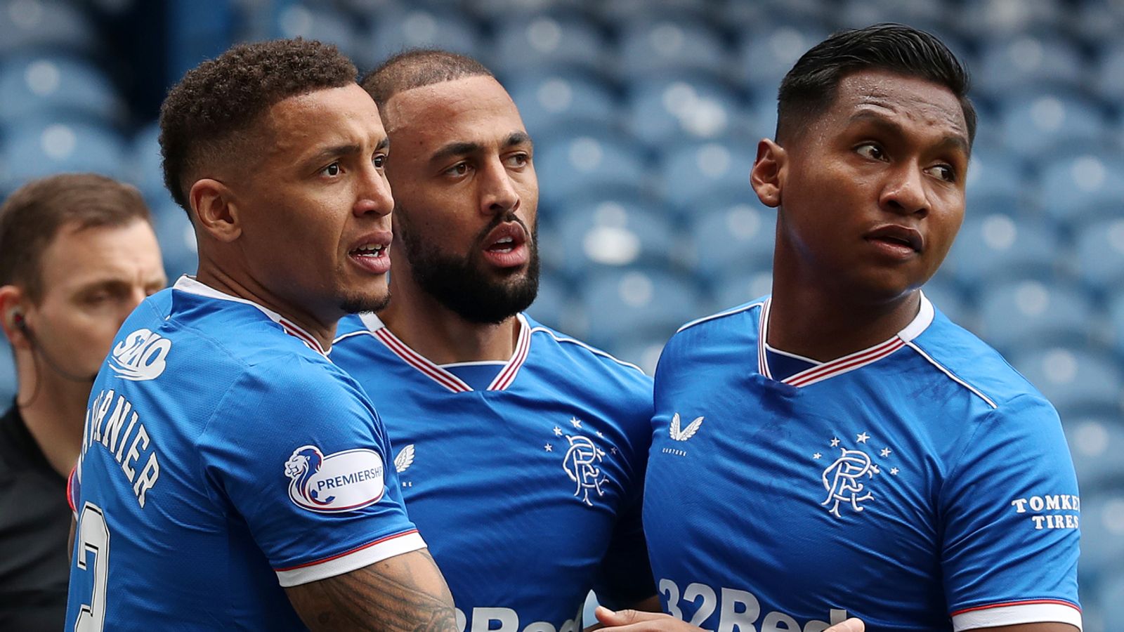 Rangers 4-1 Celtic: Kemar Roofe double helps champions Rangers stay ...