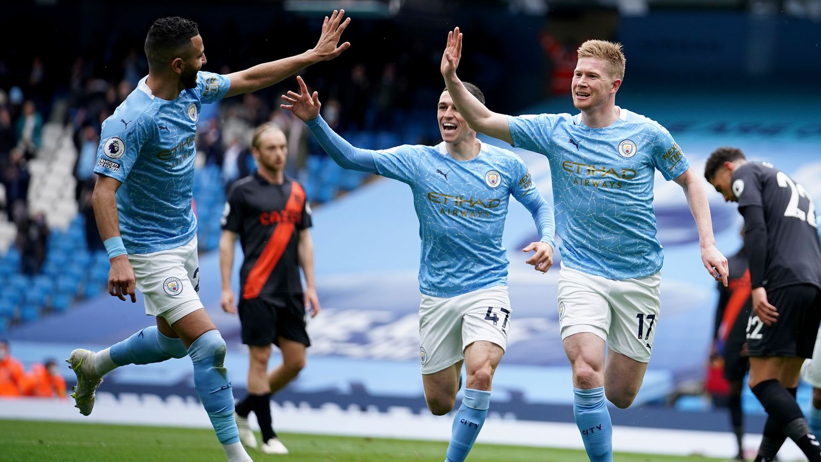 Man City 5 - 0 Everton - Match Report & Highlights