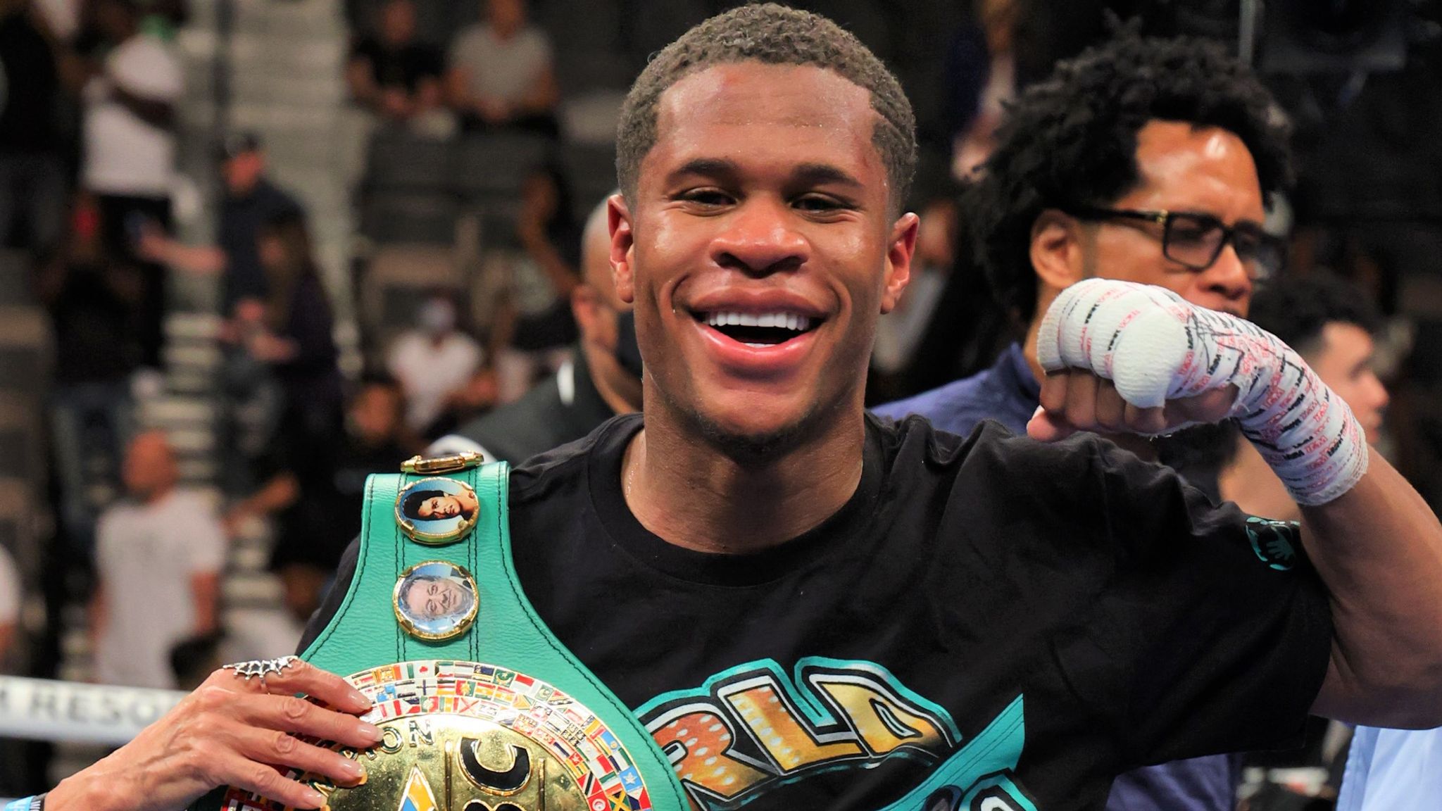 Devin Haney recovered to defeat Jorge Linares on points after being wobbled in 10th round of WBC ...