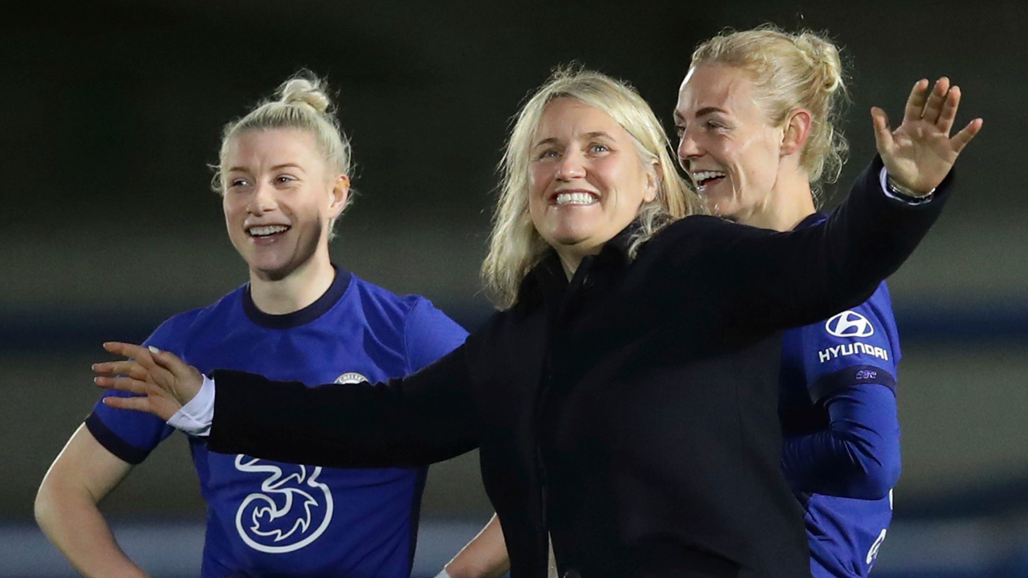Emma Hayes: Chelsea manager signs new deal with Women's Super League ...
