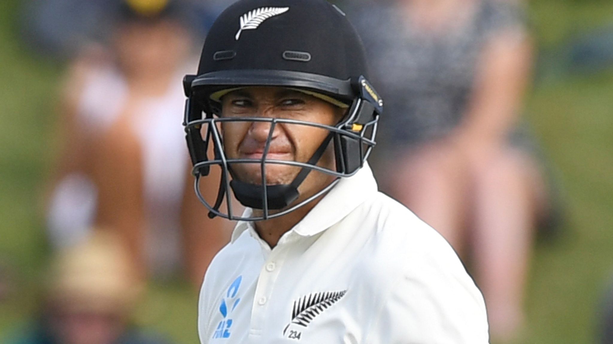 Ross Taylor hands New Zealand injury scare on first day of training ...