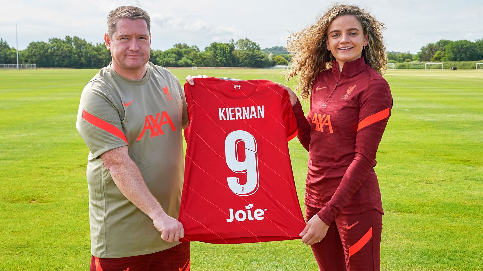 Leanne Kiernan: Liverpool Women sign Republic of Ireland striker from ...