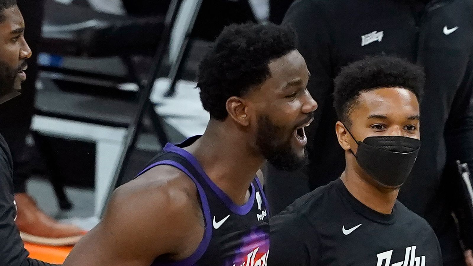Deandre Ayton's last-second alley-oop stuns Los Angeles Clippers in ...