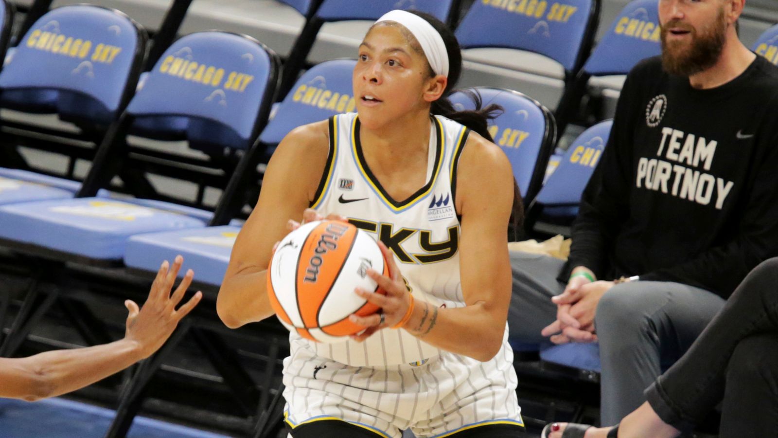 WNBA round-up: Candace Parker powers Chicago Sky to sixth straight ...