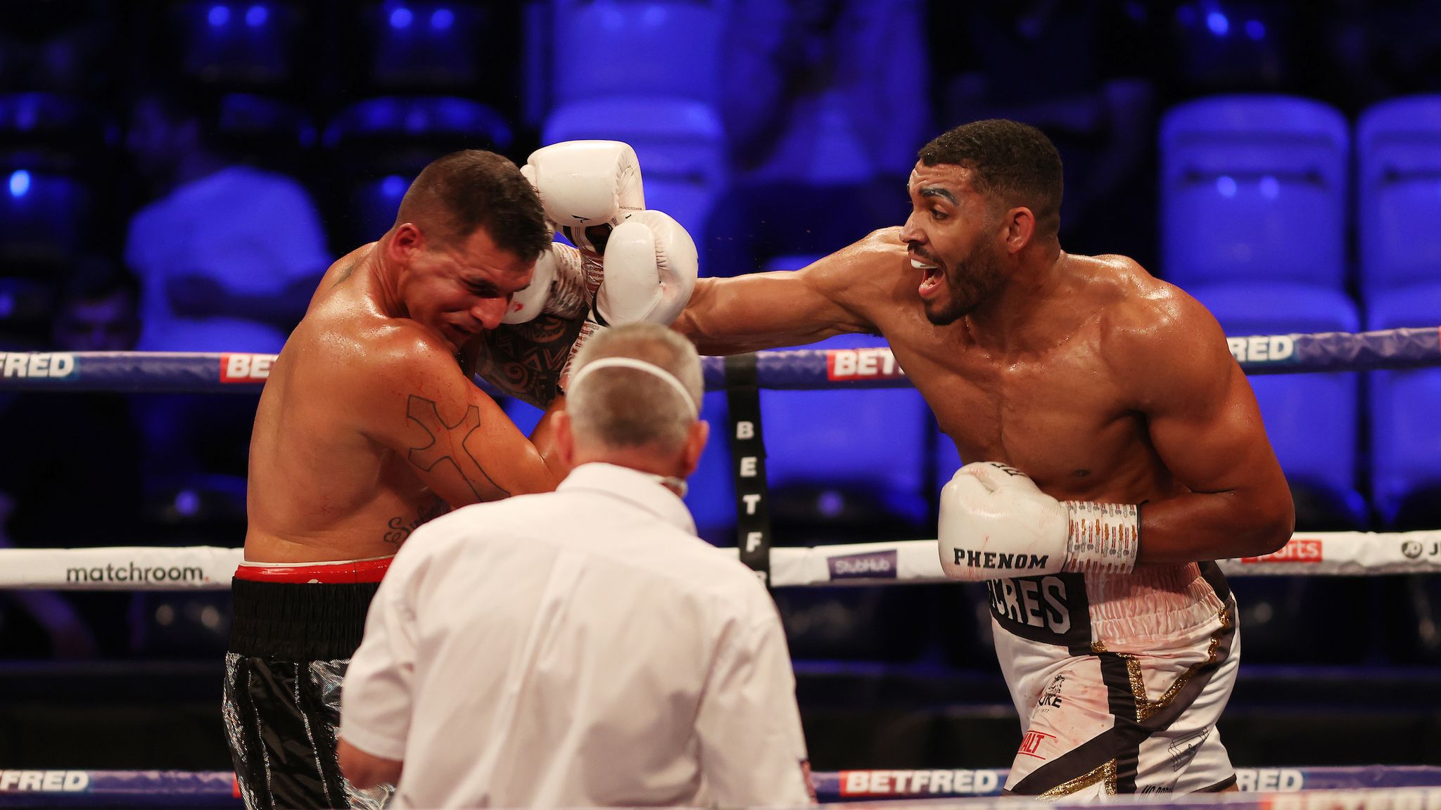 April Hunter defeats Klaudia Vigh on points to seal fourth professional ...