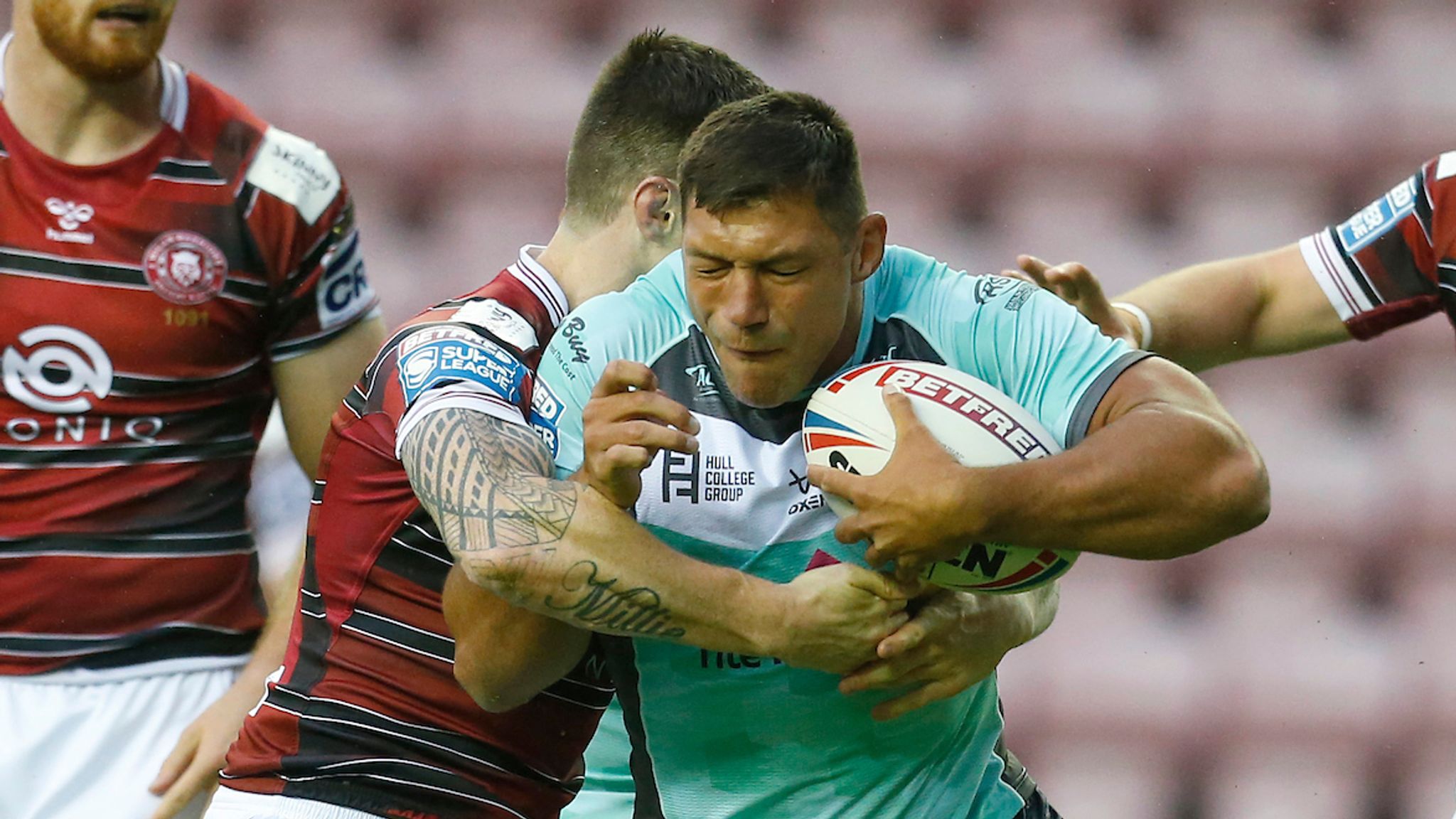 Wigan Warriors 8-18 Hull KR: Rovers shock Warriors to claim Super ...