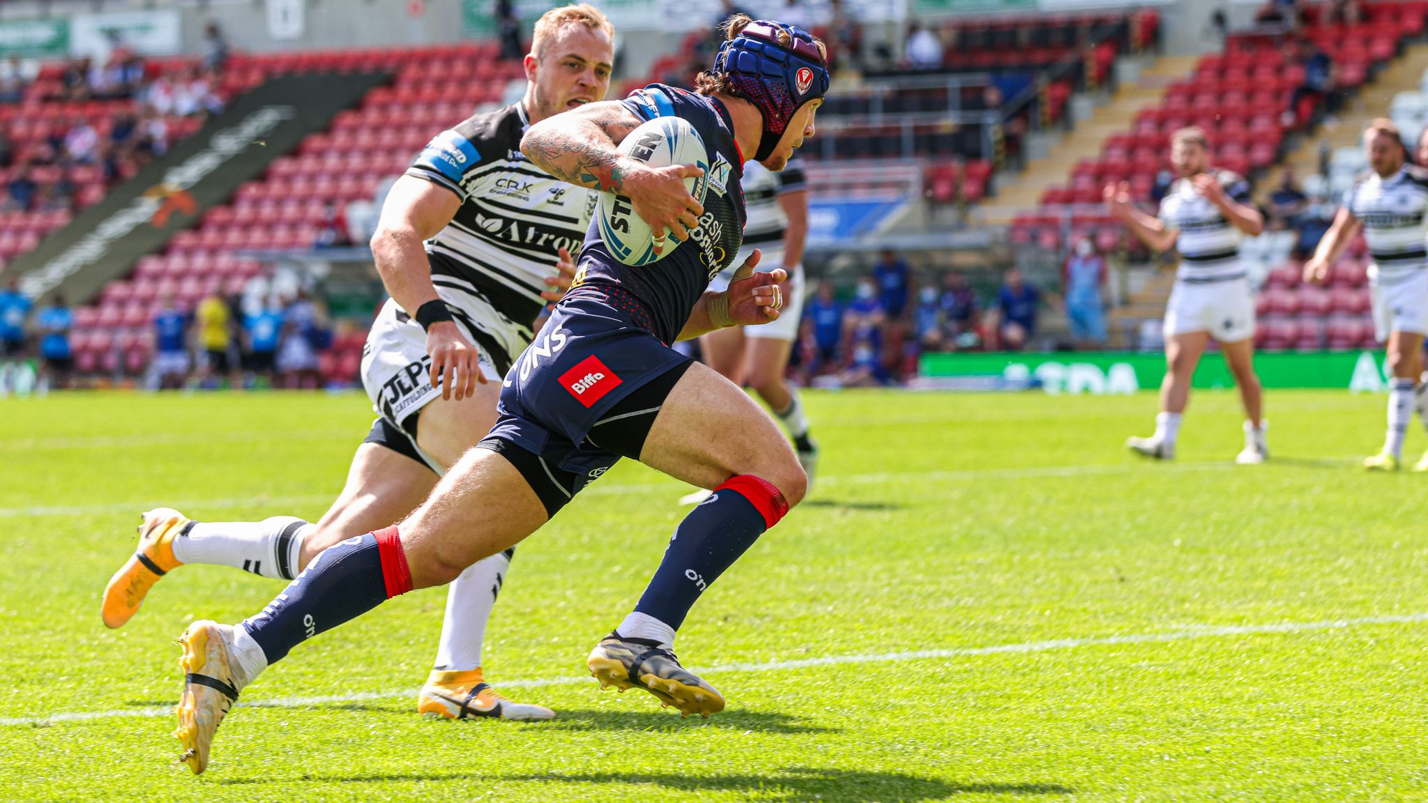 Hull FC coach Brett Hodgson has no problem with St Helens' Theo Fages ...