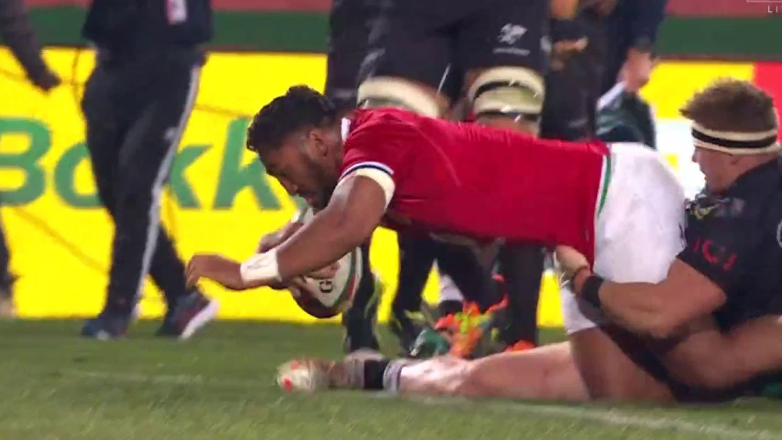 Aki goes over before halftime | Rugby Union News | Sky Sports