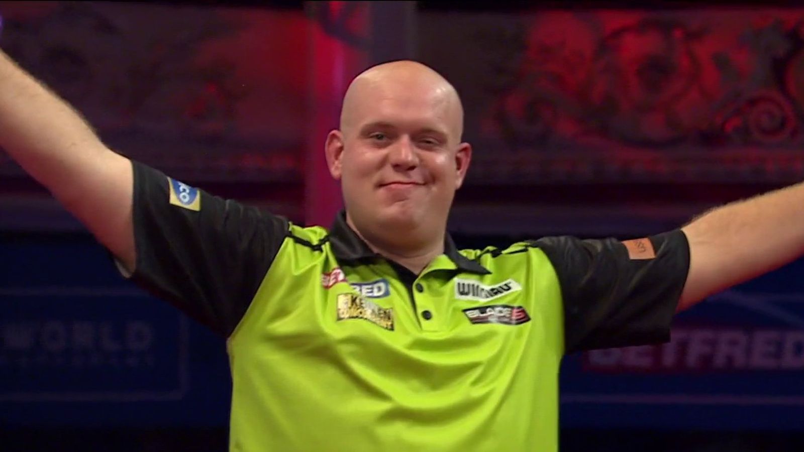 MVG wins it with a 121 on the bull! | Darts News | Sky Sports