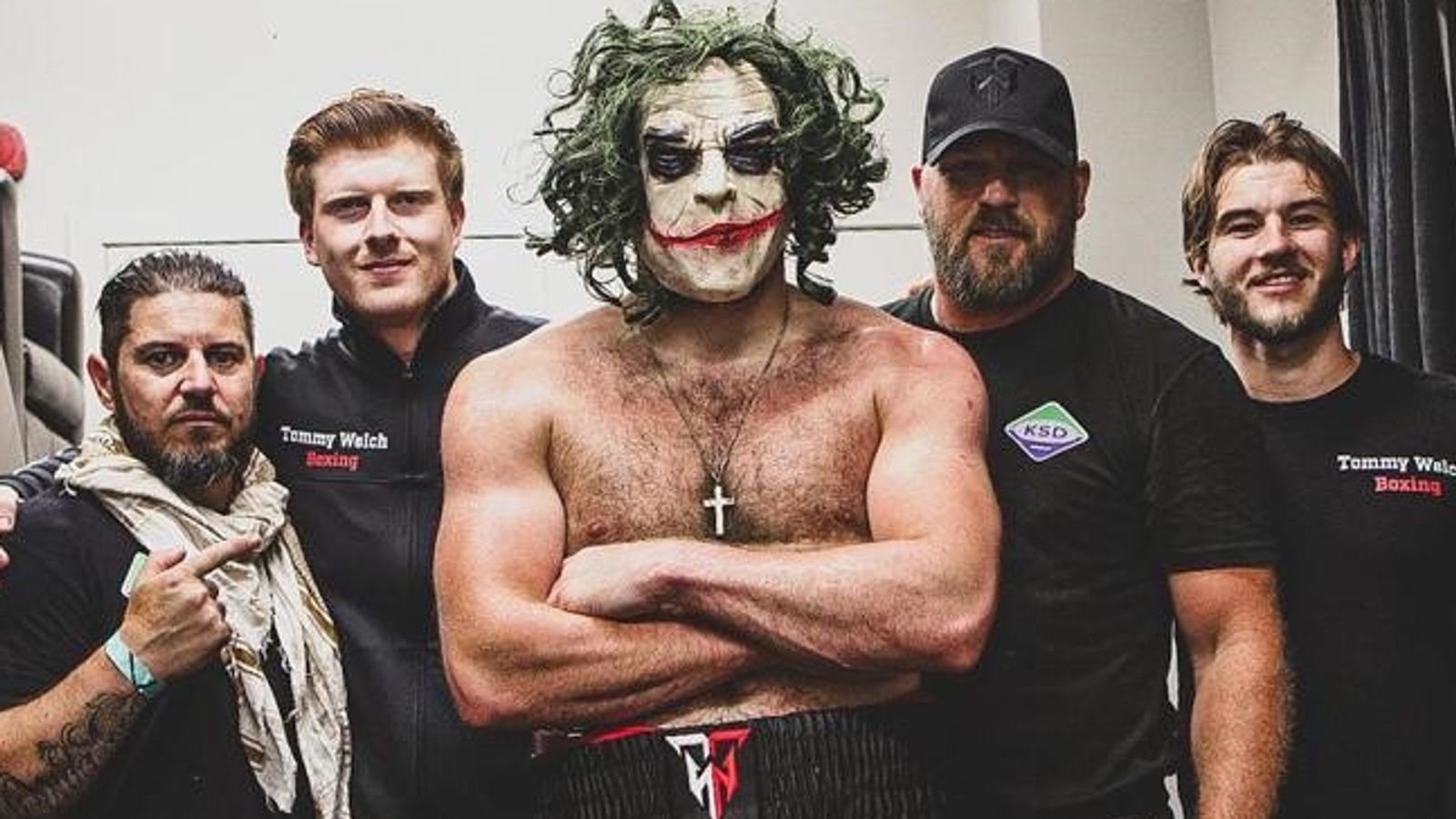 Tommy Welch and his father Scott, a former bodyguard for Mike Tyson ...