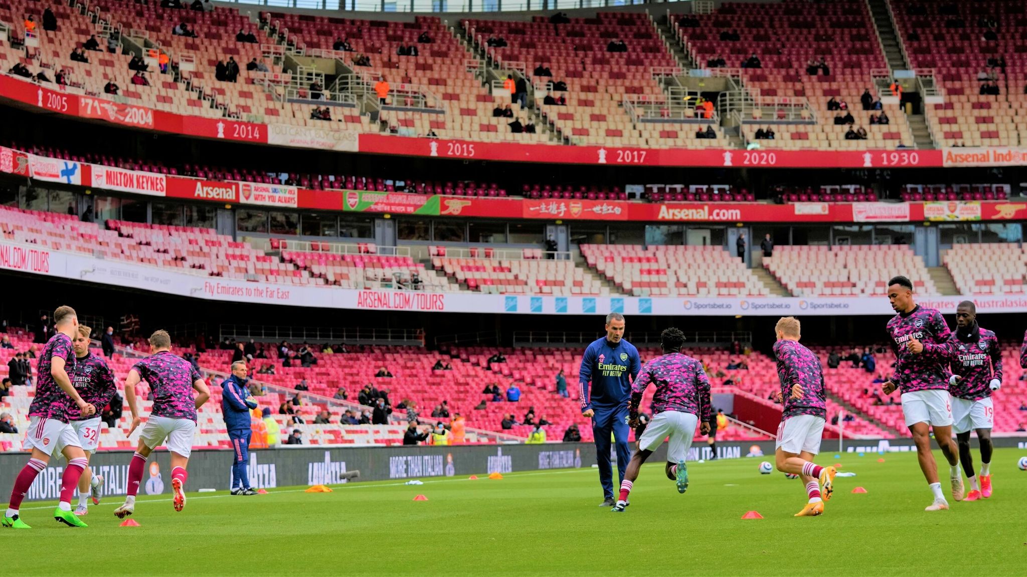 Saul 'Canelo' Alvarez could be offered stadium fight in Britain if Zach ...