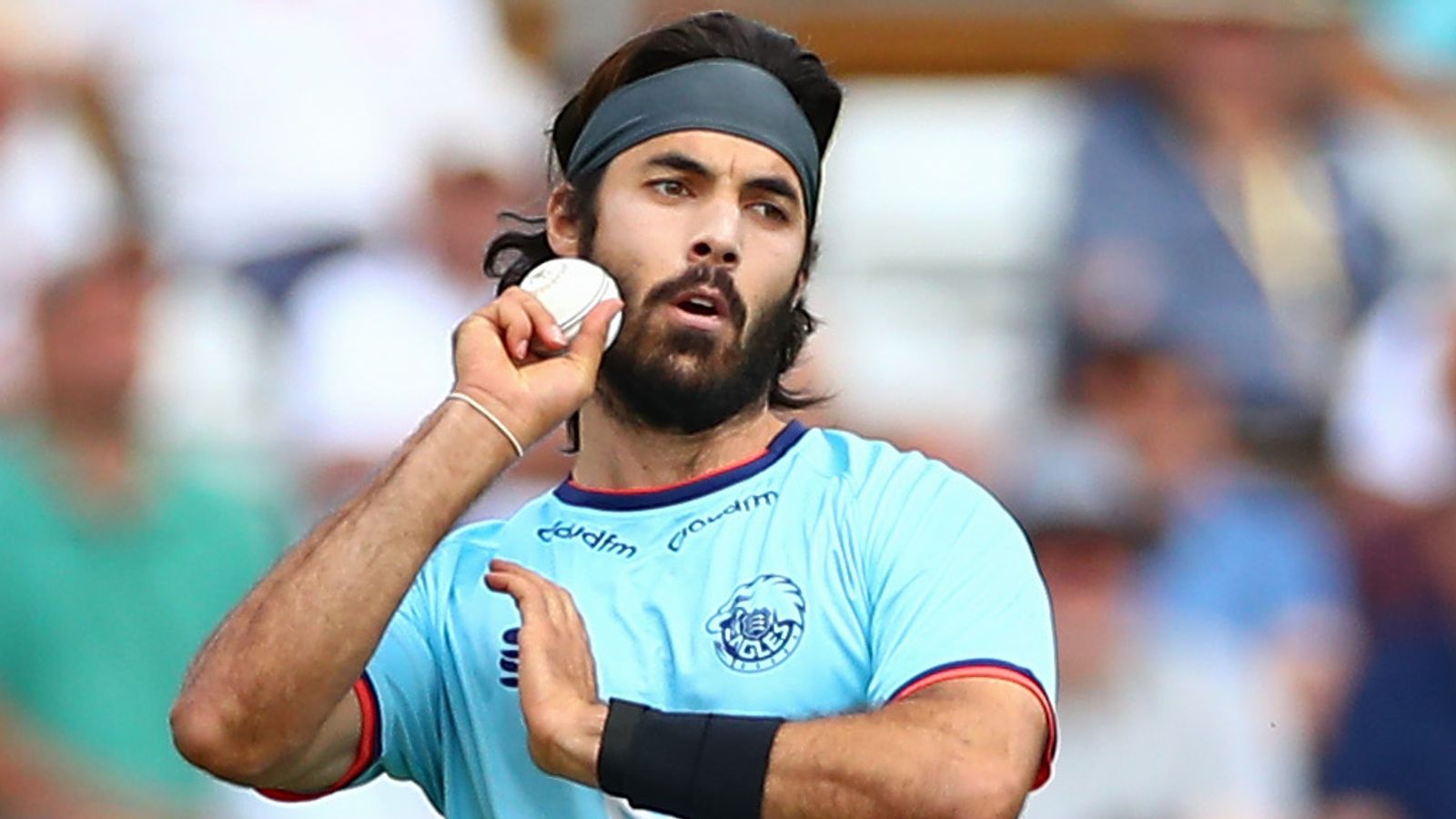 Essex's Shane Snater holds nerve to seal final-ball win at ...