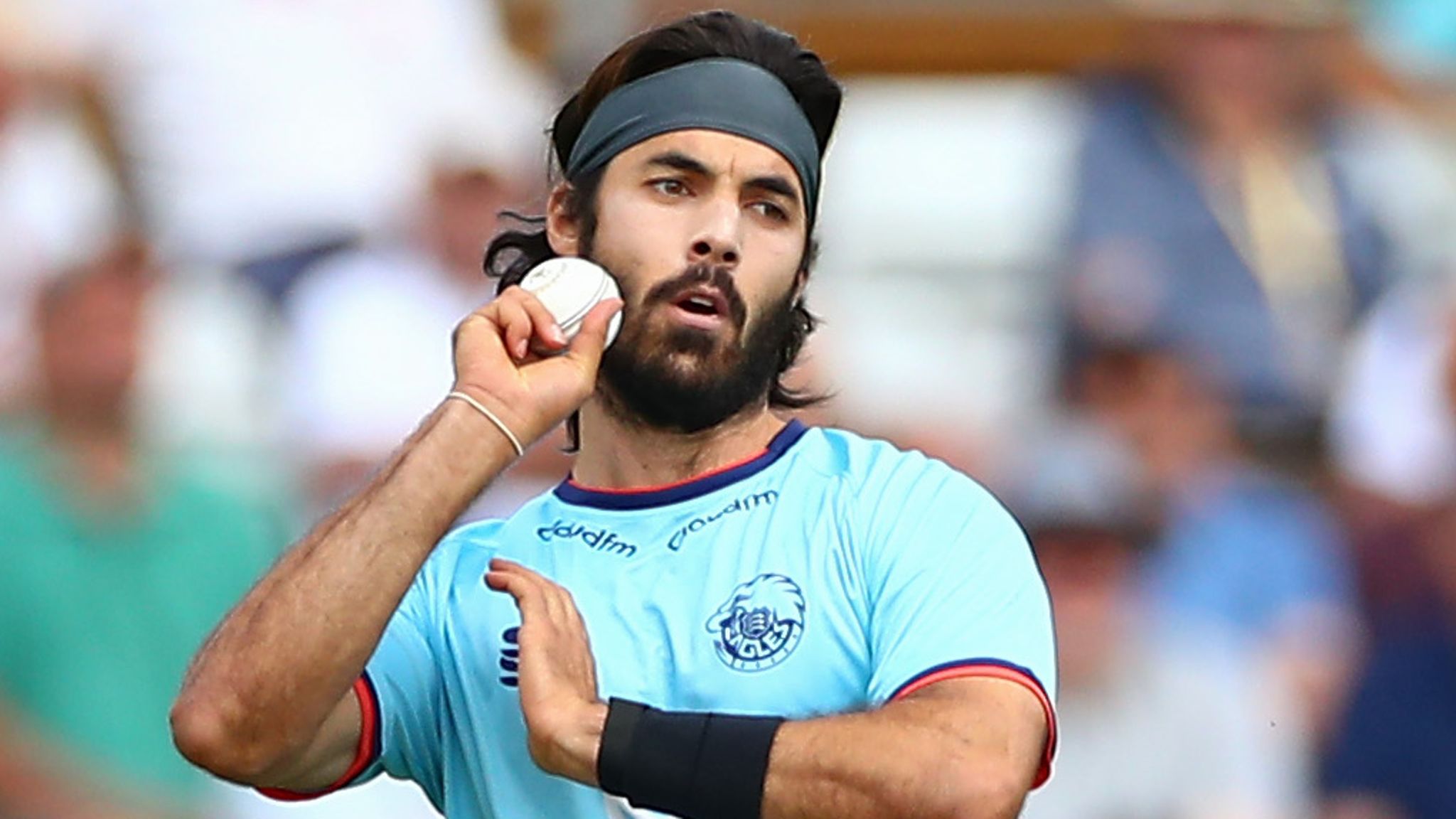 Essex's Shane Snater holds nerve to seal final-ball win at ...