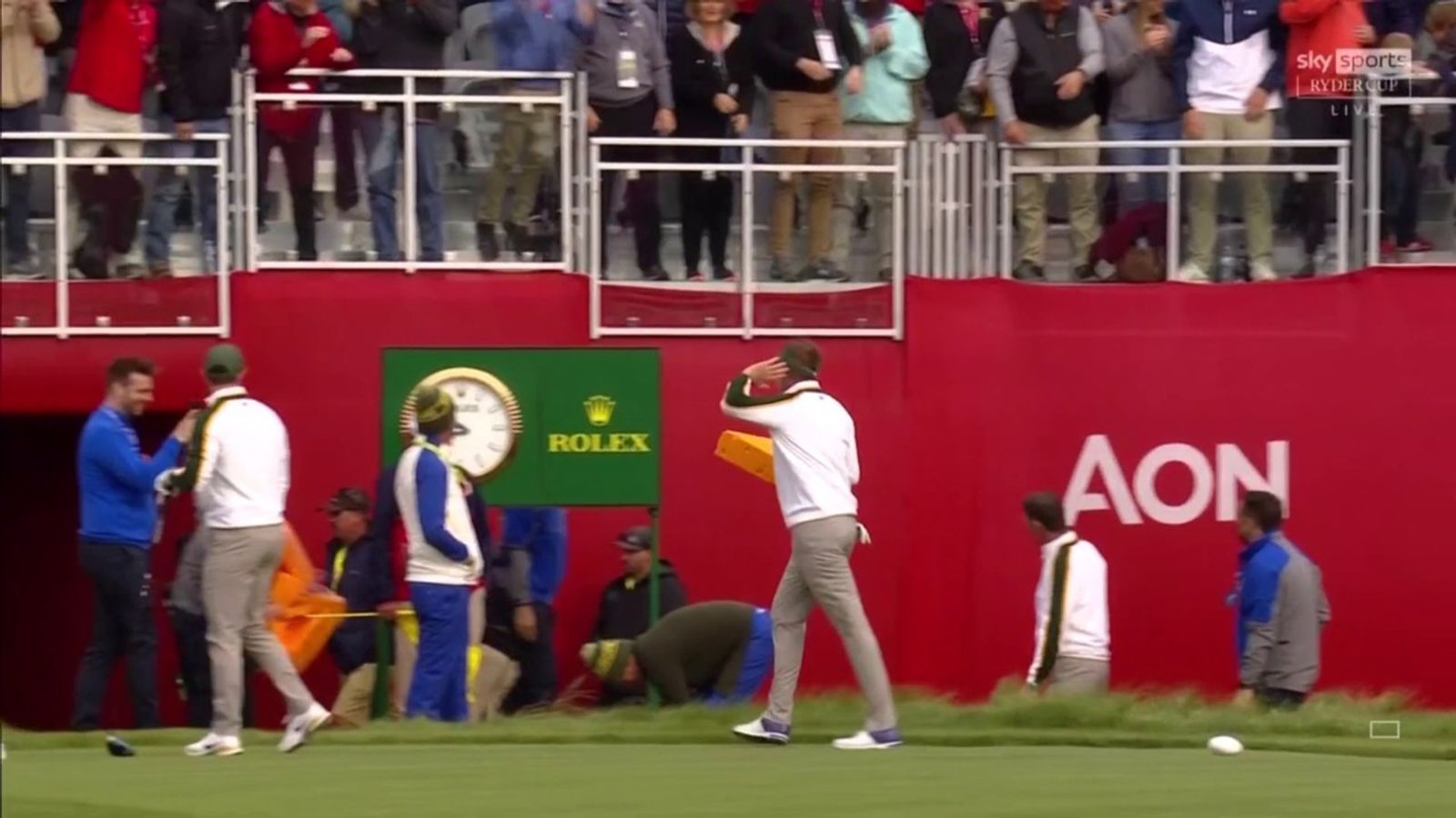 Poulter's 'cheesehead' throw fail! | Golf News | Sky Sports