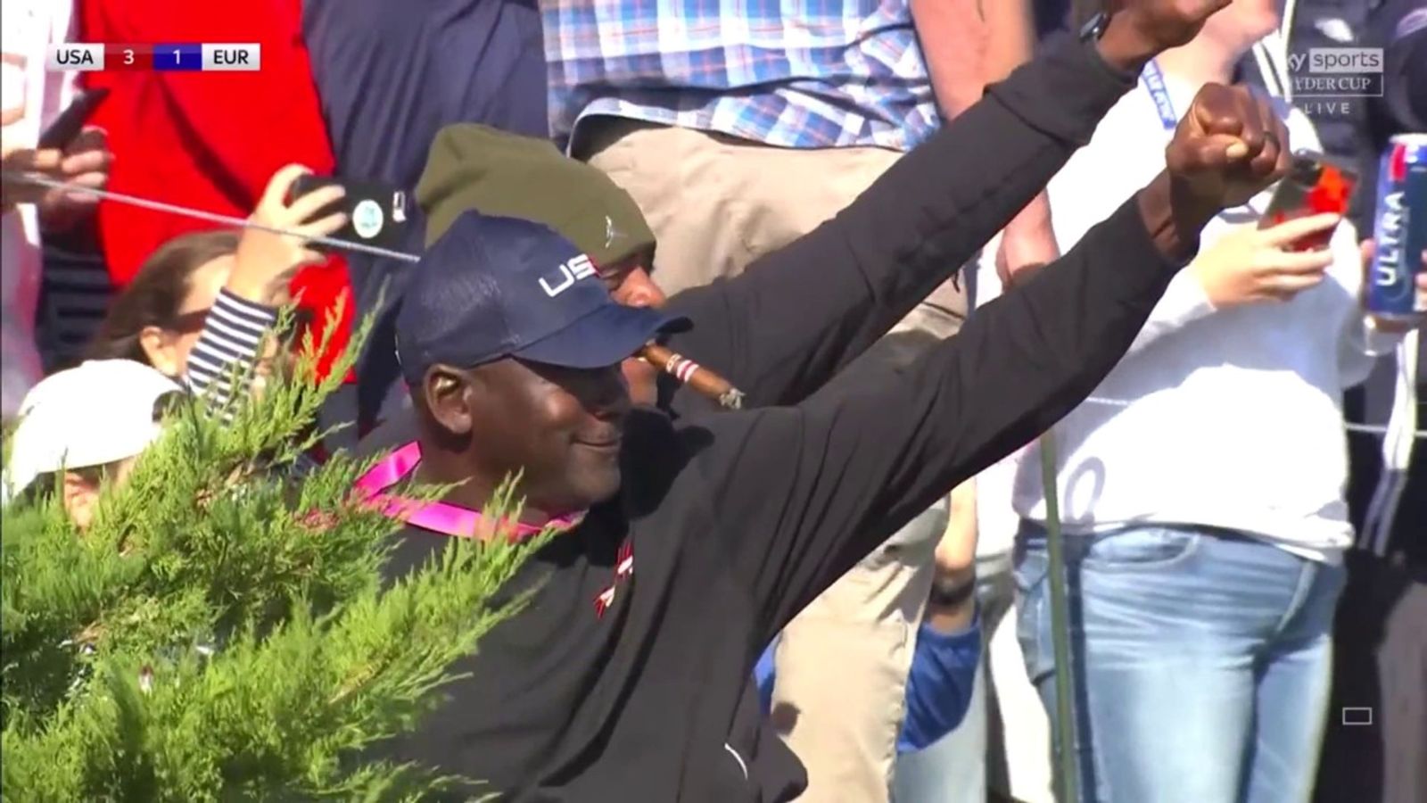 MJ celebrates DJ's Ryder Cup birdie | Golf News | Sky Sports