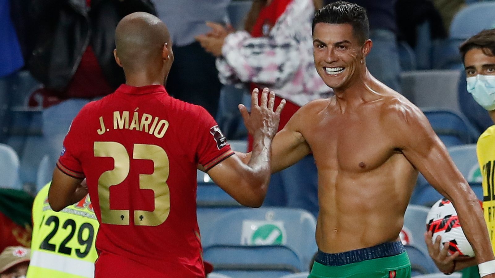 Cristiano Ronaldo: New Manchester United signing released from Portugal ...