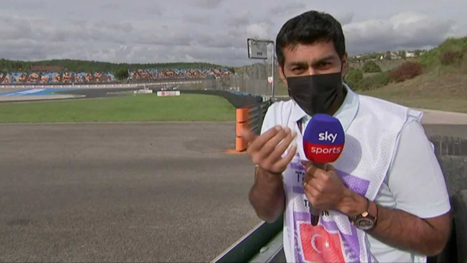 Karun trackside at Turn Nine | F1 News | Sky Sports