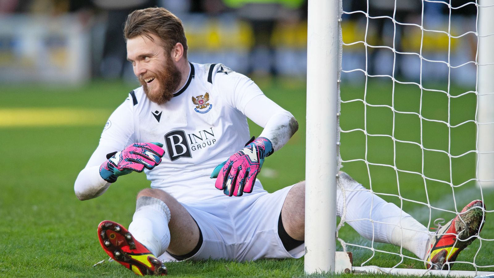 St Johnstone goalkeeper Zander Clark offered new contract | Football ...