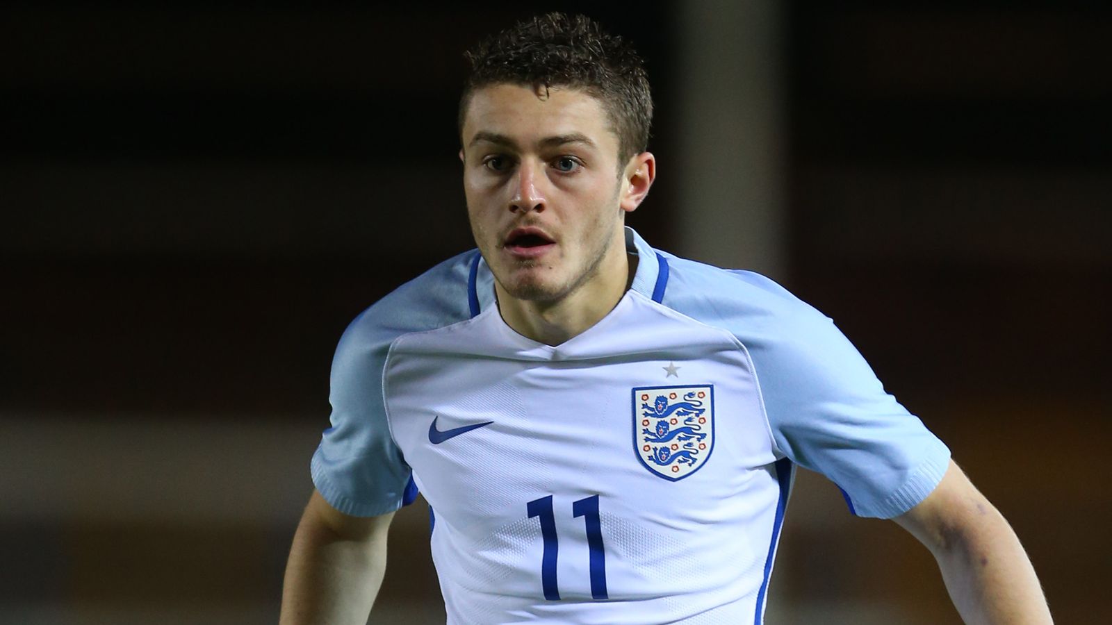 Elliot Embleton: Sunderland midfielder on Blackpool promotion, first ...