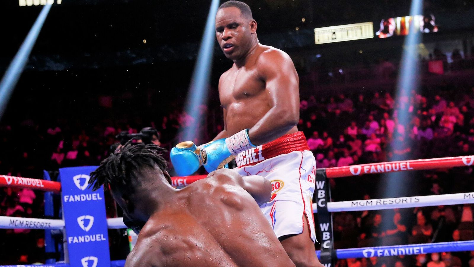 Frank Sanchez floors and outclasses Efe Ajagba in points win to stay on ...