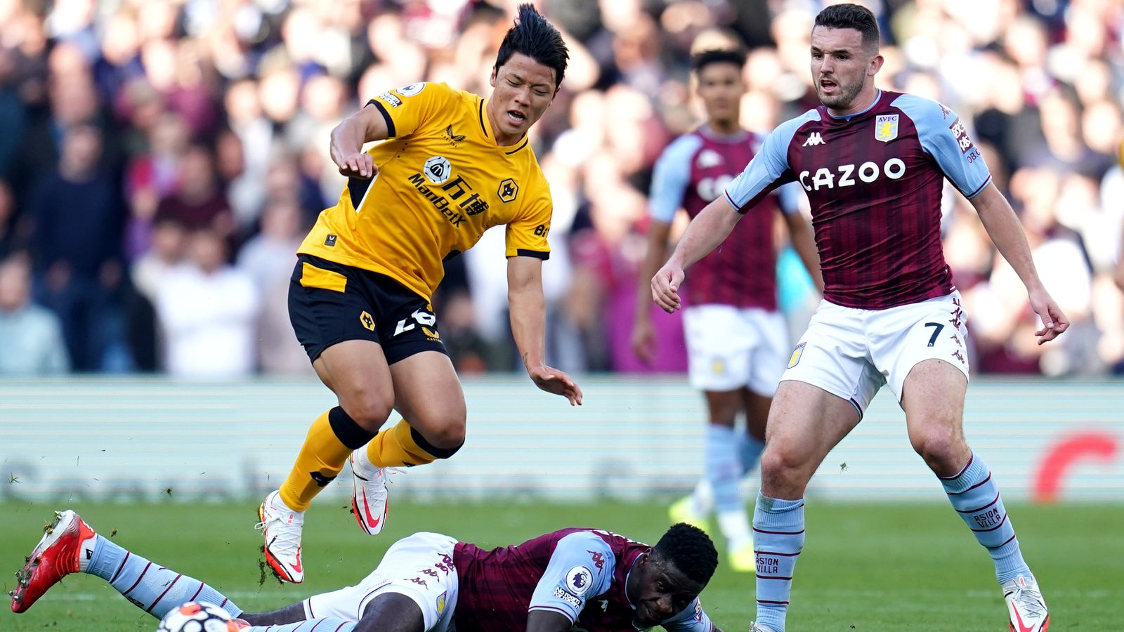 Aston Villa 2-3 Wolves: Ruben Neves' 95th-minute free-kick completes ...