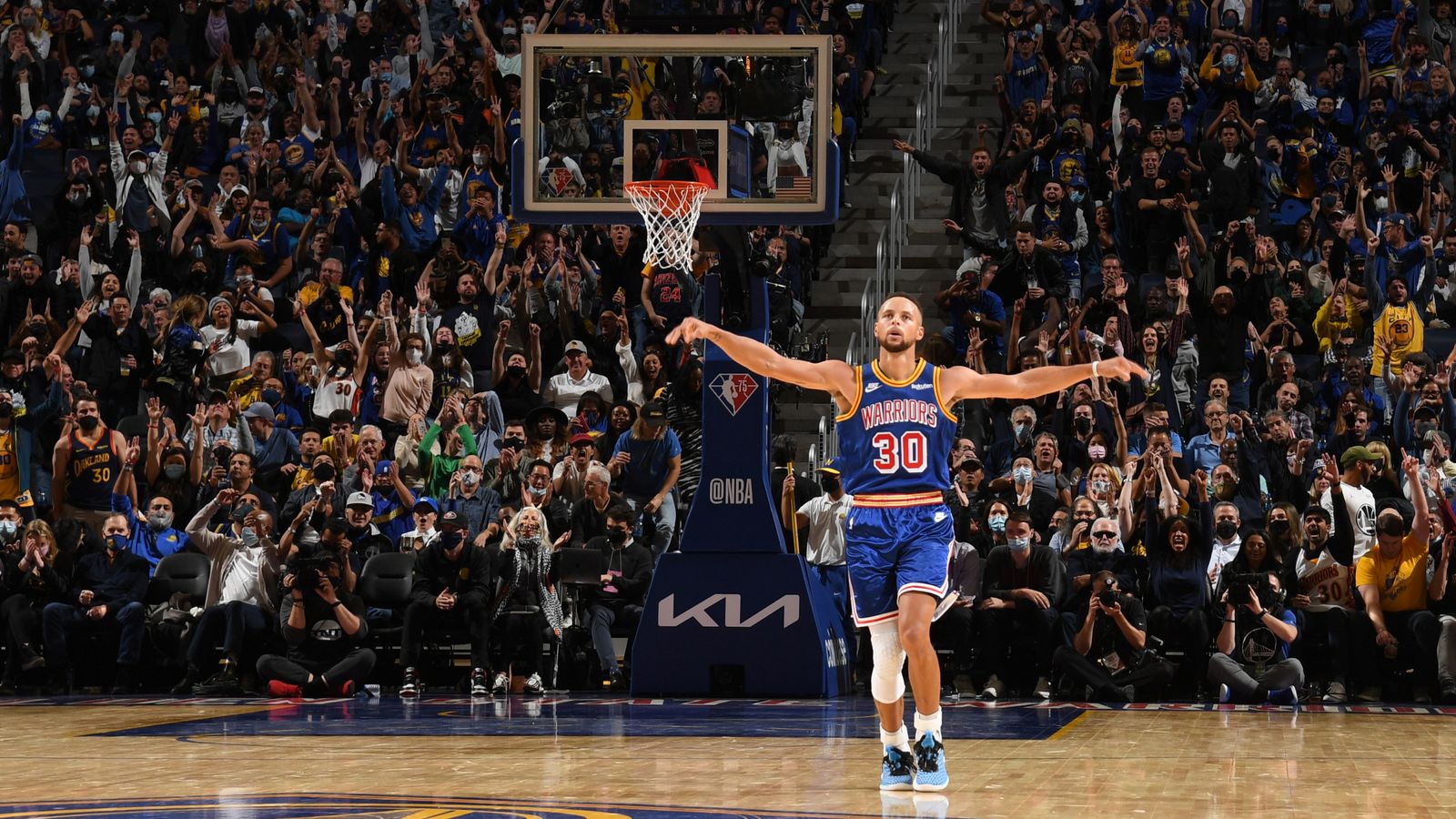 Steph Curry's perfect quarter and 45-point masterclass sets tone for ...