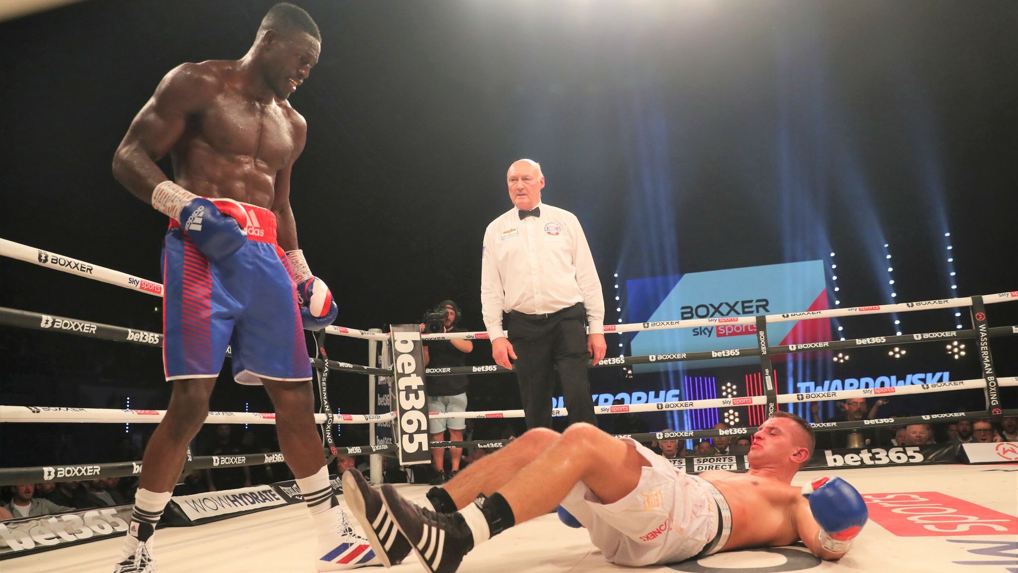 Caroline Dubois launches pro boxing career on bill topped by Richard ...