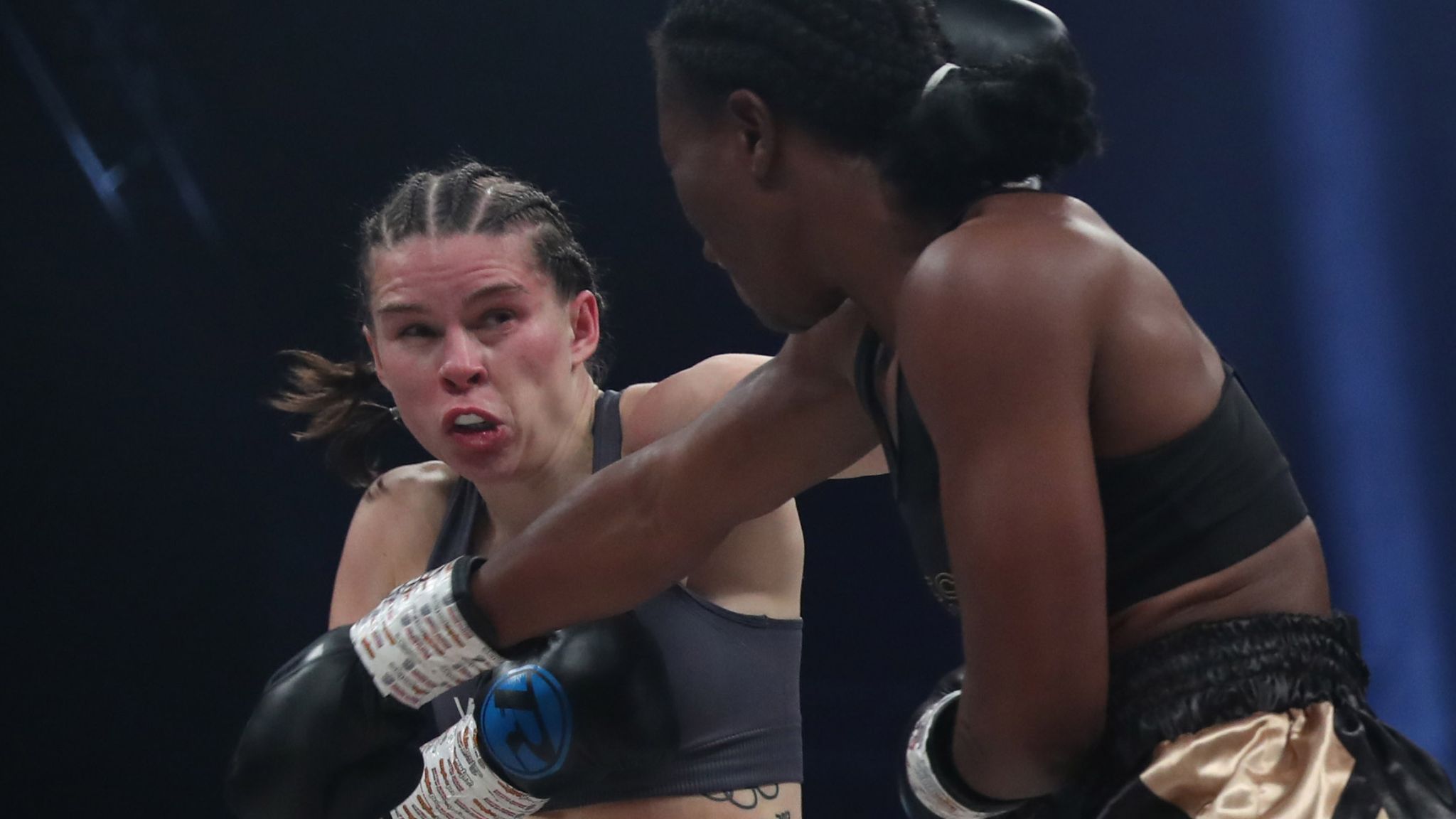 Savannah Marshall stops Lolita Muzeya in second round of sensational ...