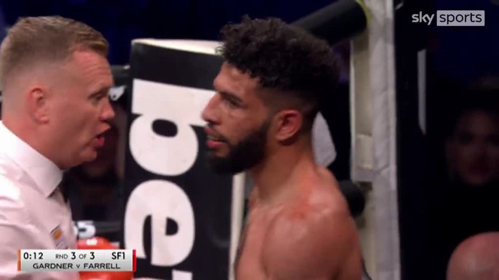 Cori Gibbs defeats Tom Farrell by split decision to win the BOXXER ...