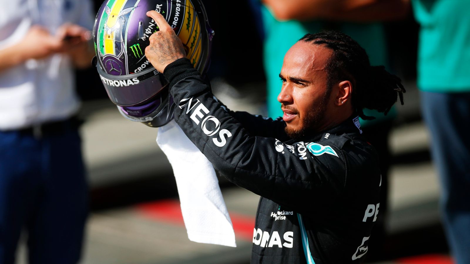 Sao Paulo GP: Lewis Hamilton overtakes Max Verstappen for win to cut ...