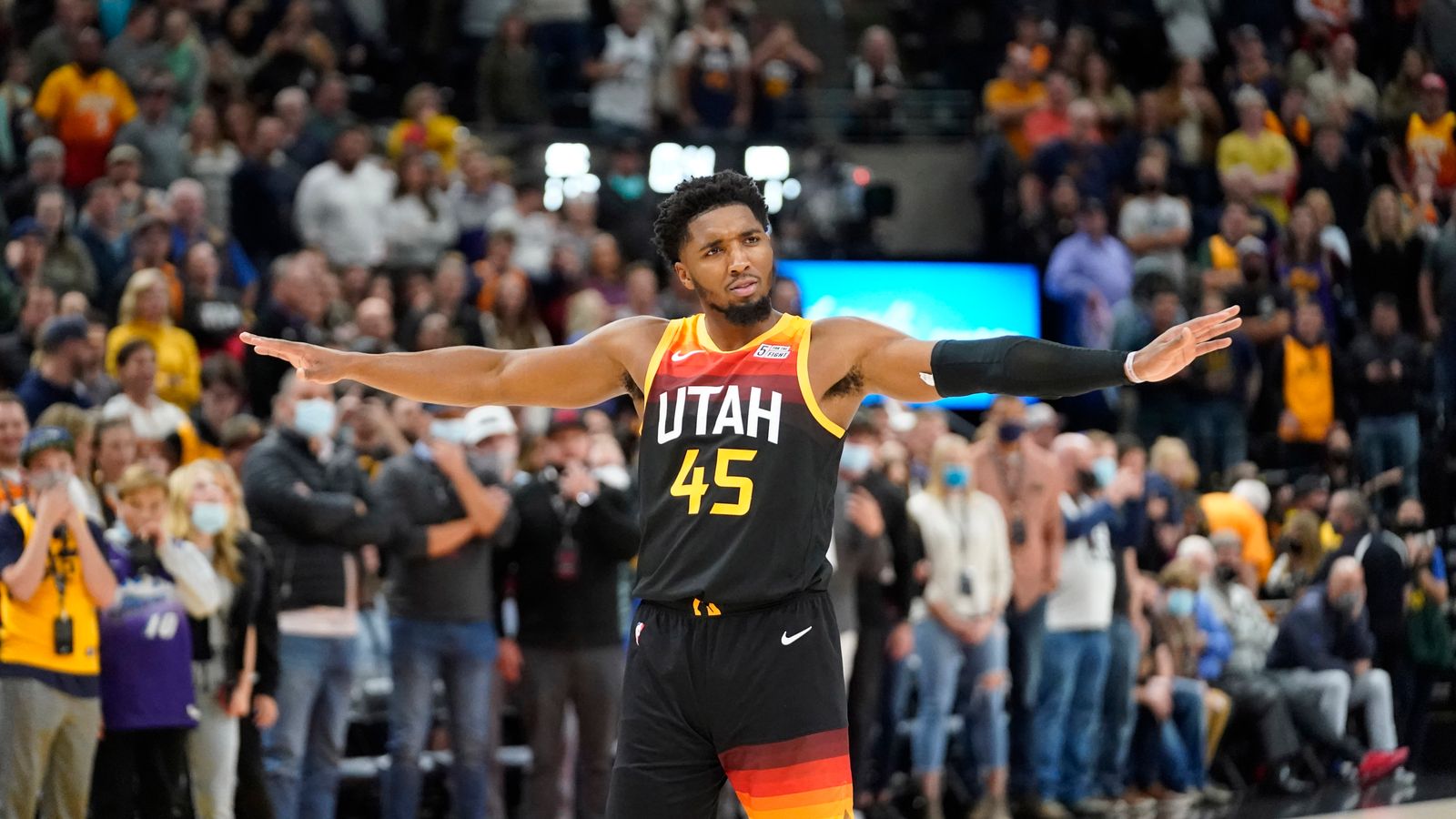 Mitchell explodes for 36 over Kings | NBA News | Sky Sports