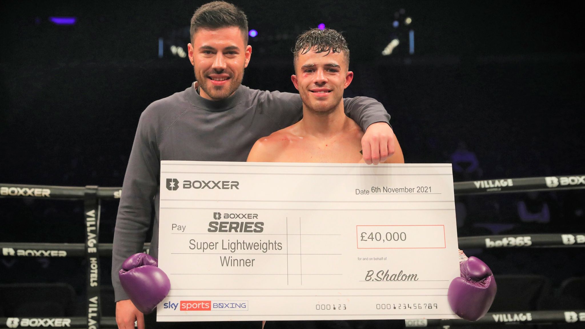 Cori Gibbs defeats Tom Farrell by split decision to win the BOXXER ...