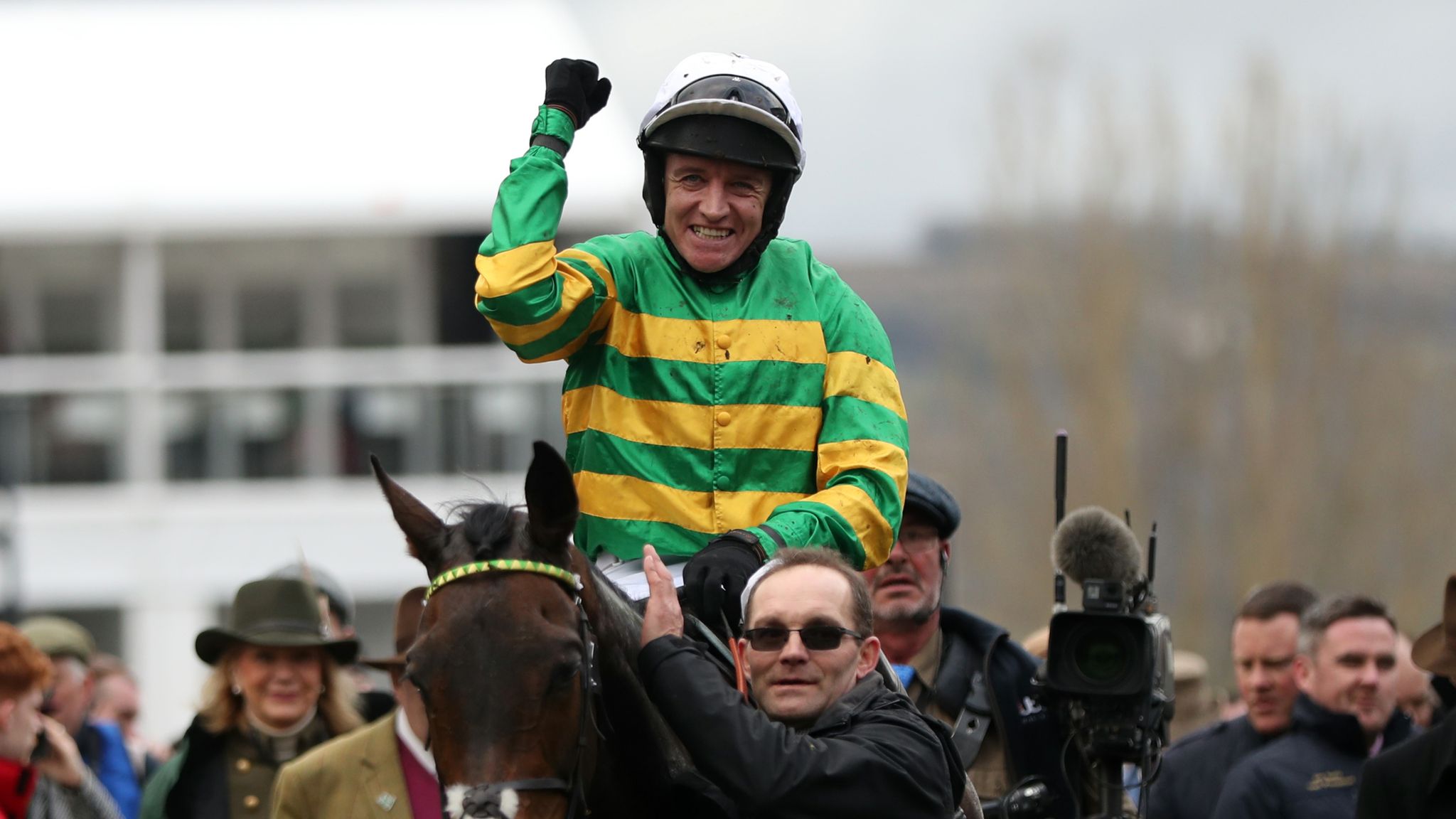 Champion Hurdle: Epatante 'good each-way value' to regain Cheltenham ...