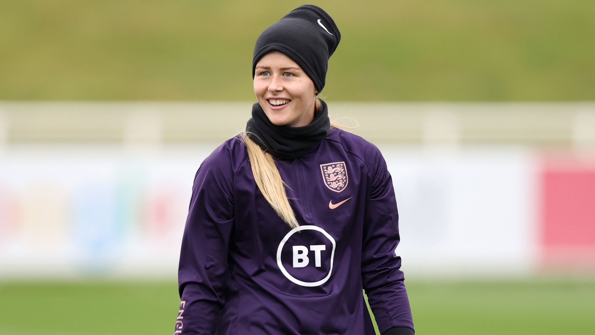 Hannah Hampton exclusive: Aston Villa goalkeeper on overcoming eyesight ...