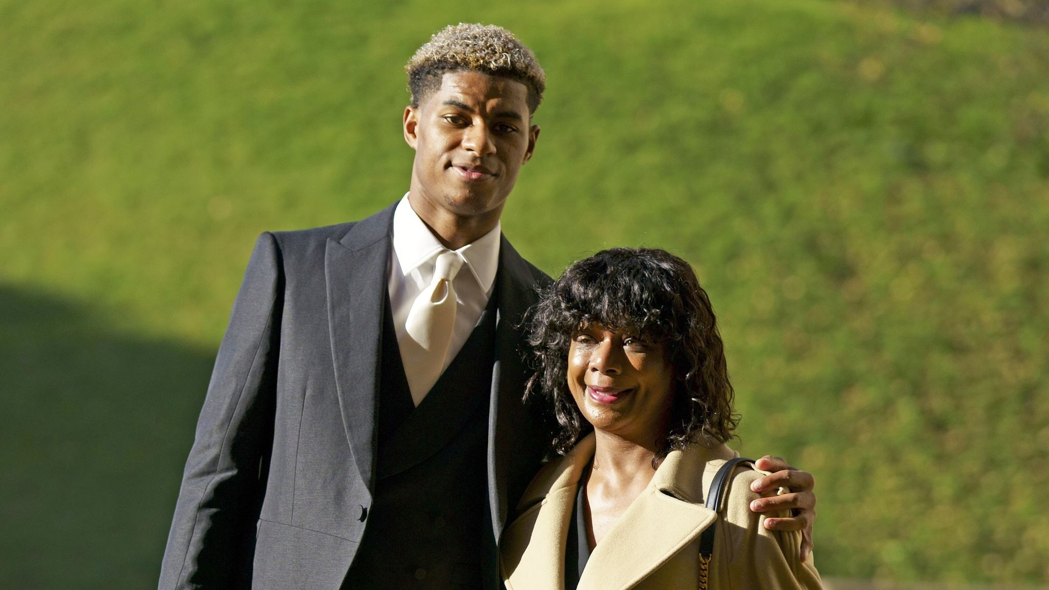 Marcus Rashford: Man Utd forward awarded MBE for campaign to end child ...