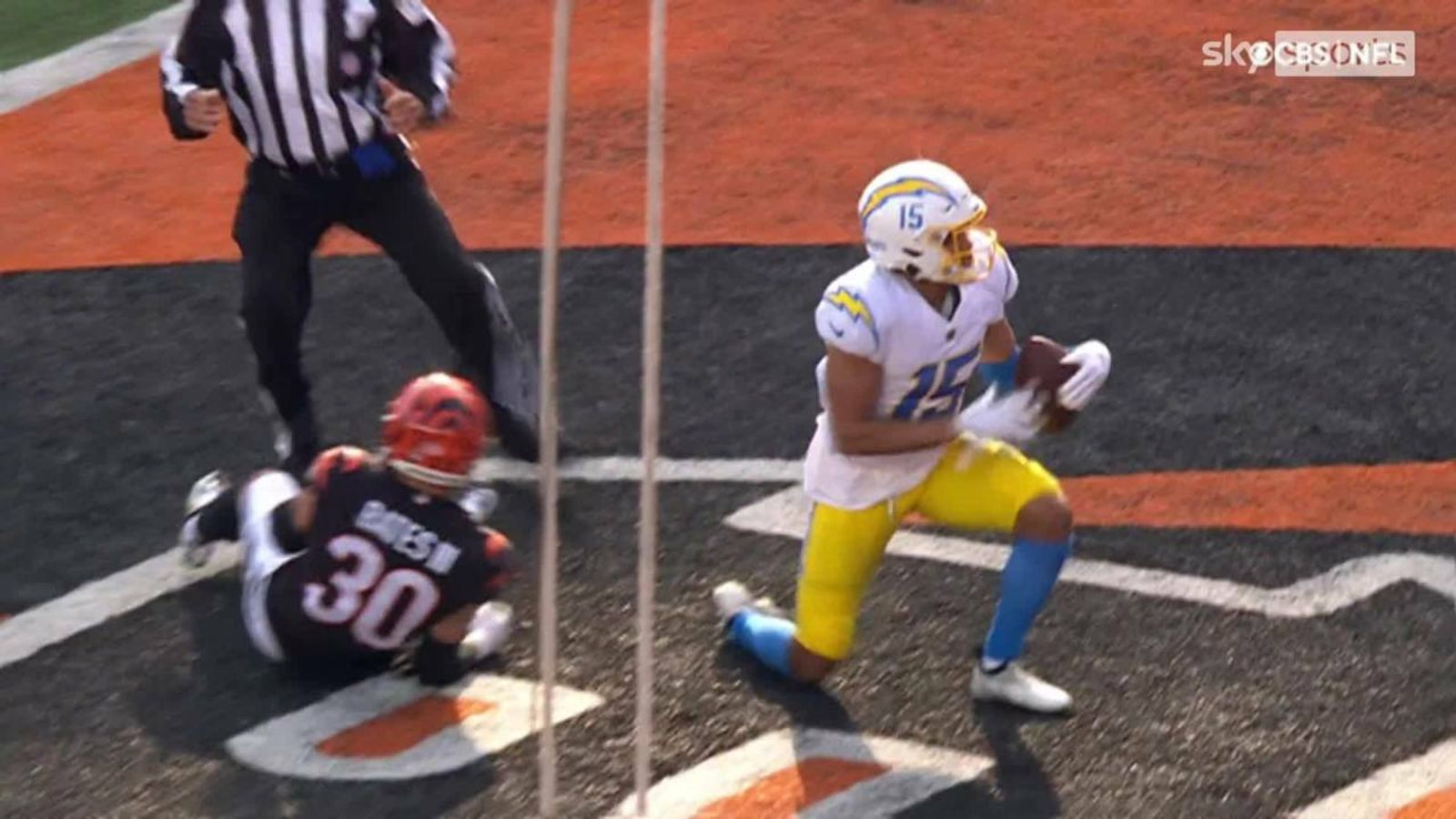 Herbert's incredible 44-yard TD pass! | NFL News | Sky Sports