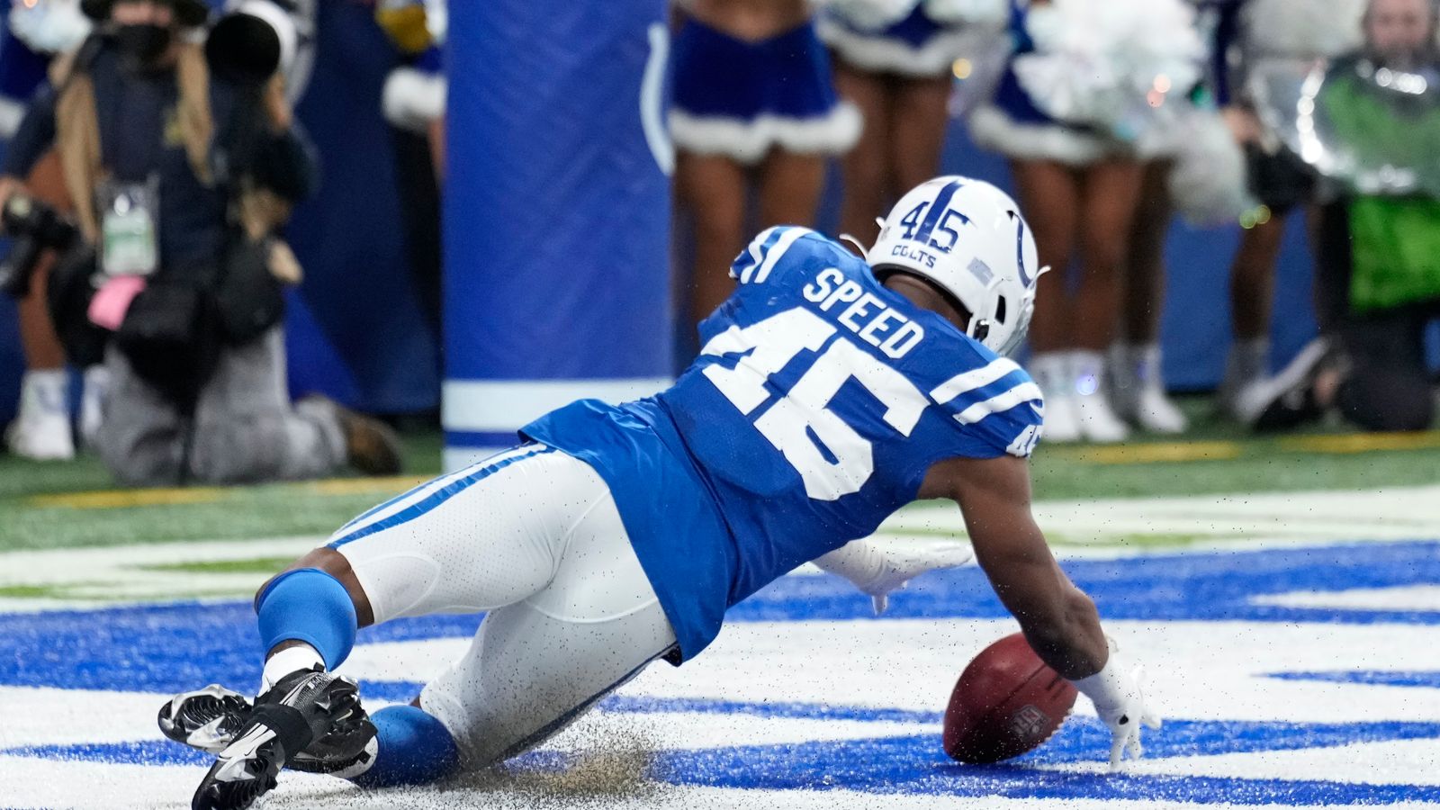 Speed's spectacular punt-block return TD | NFL News | Sky Sports