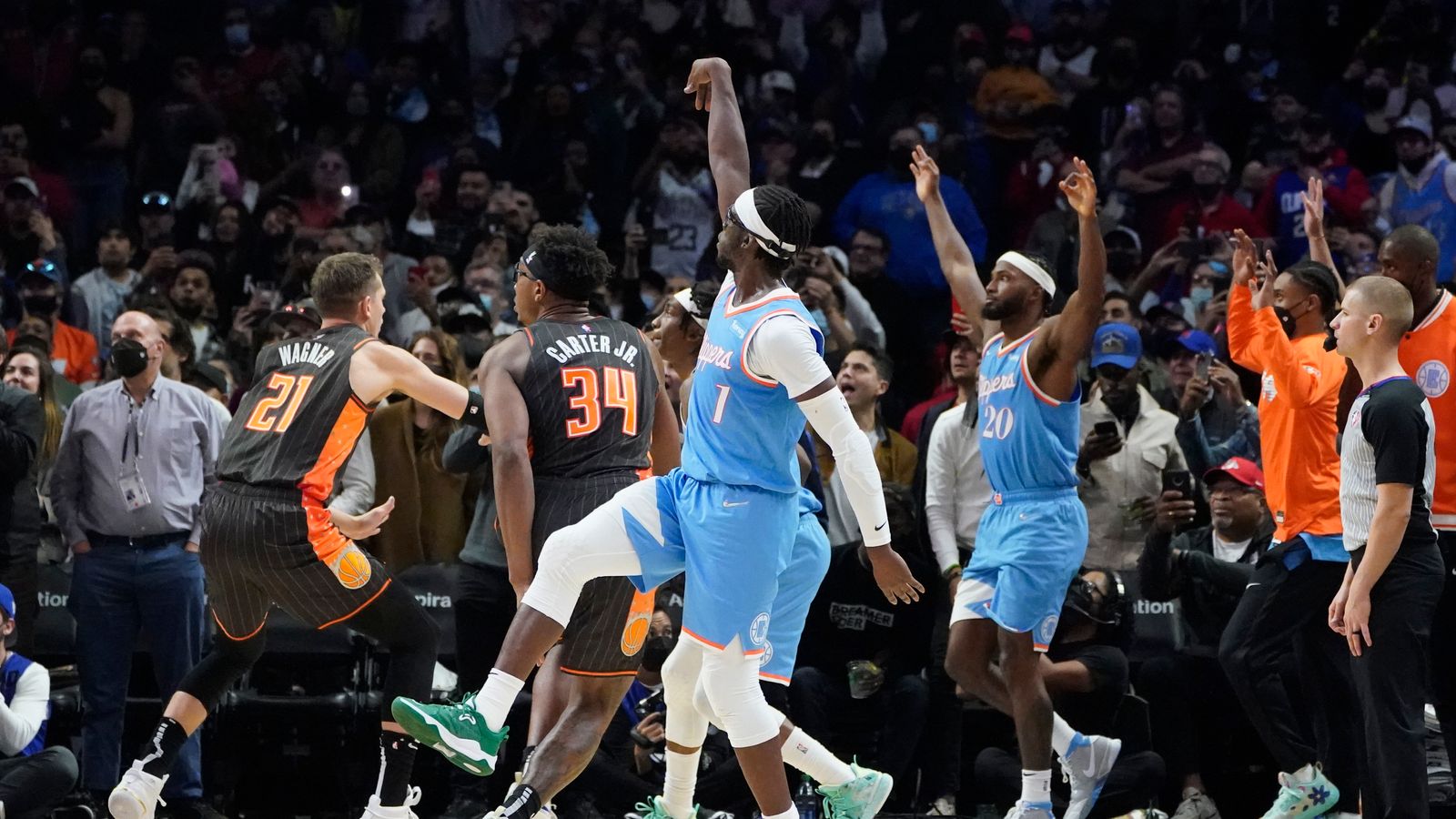 Jackson hits epic game-winner | NBA News | Sky Sports