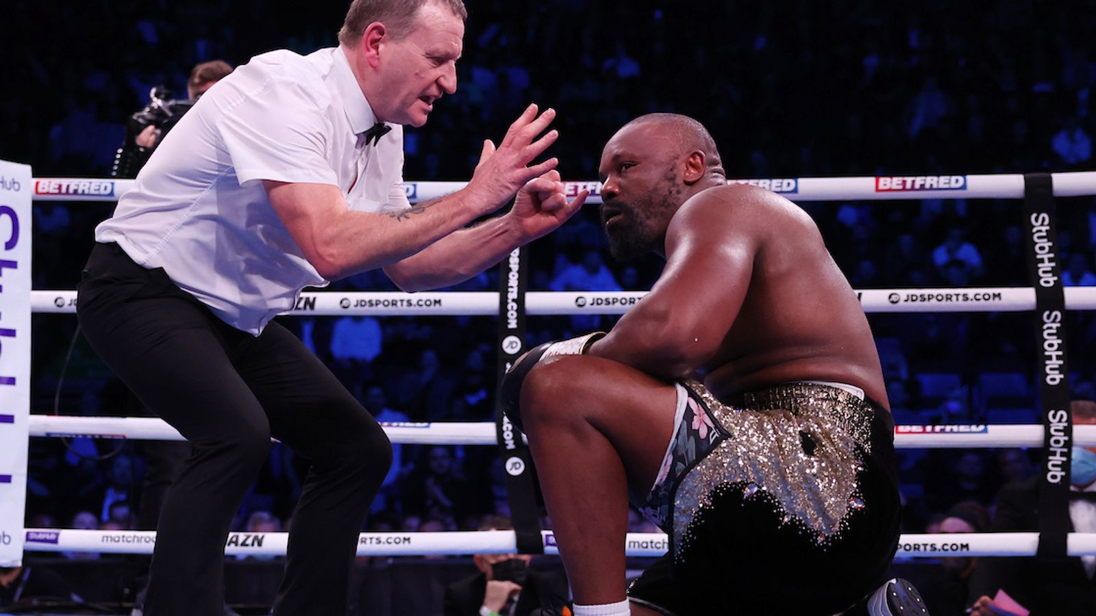 Derek Chisora knocked down and battered by Joseph Parker in heavyweight ...