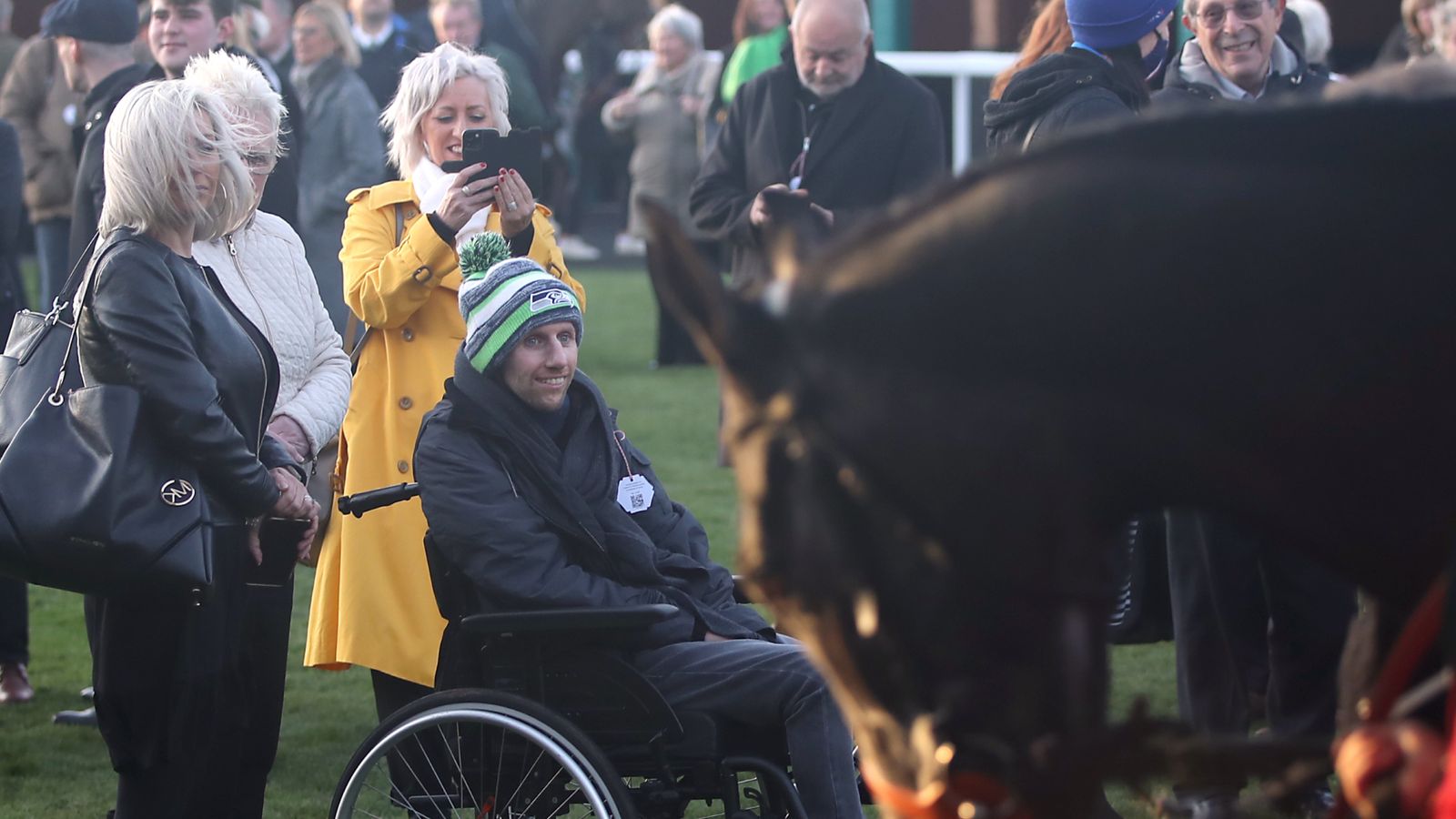 Rob Burrow delighted as racehorse Burrow Seven finishes promising fifth ...