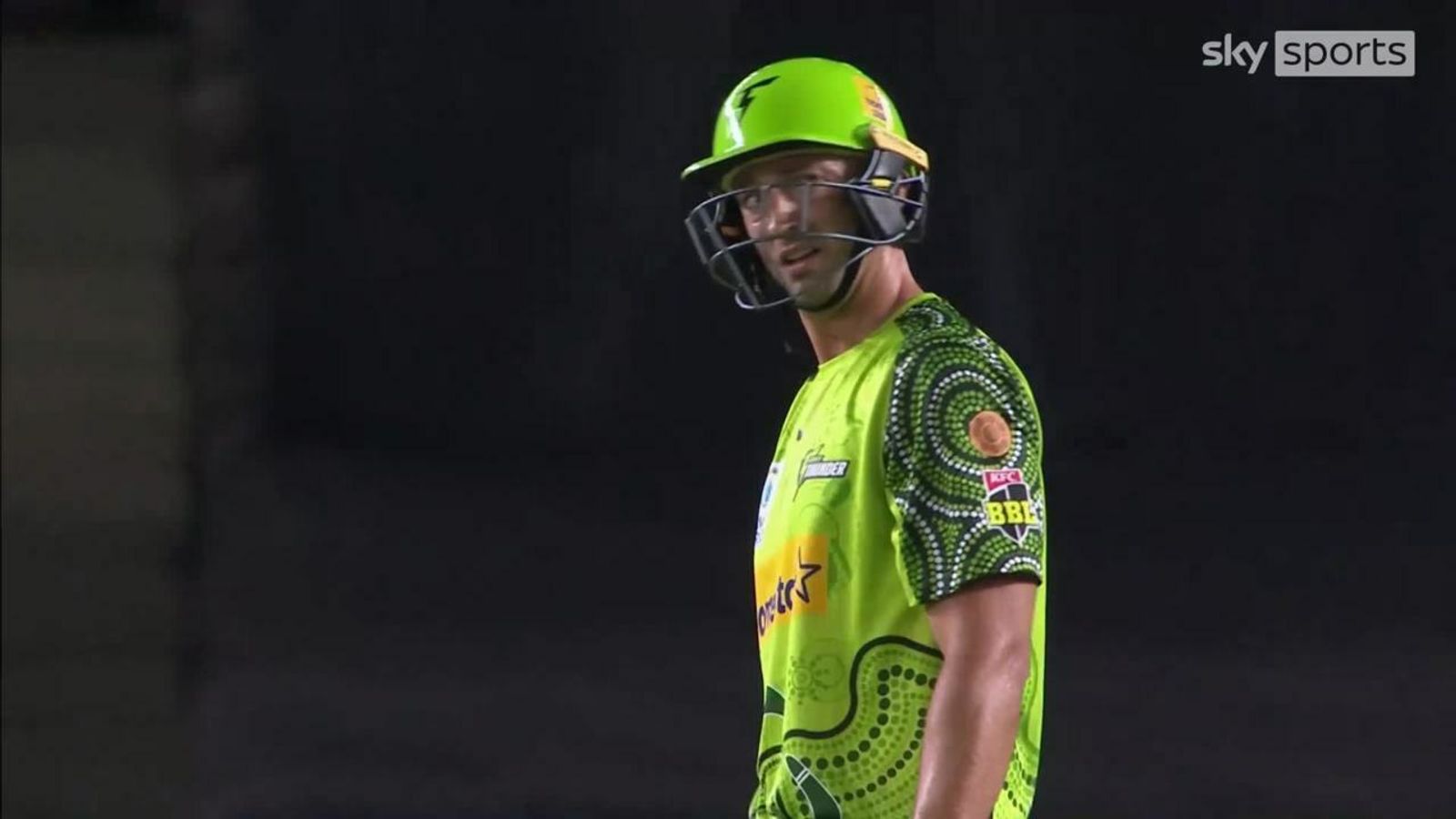 Daniel Sams scores more than whole Renegades side in easy Thunder win ...