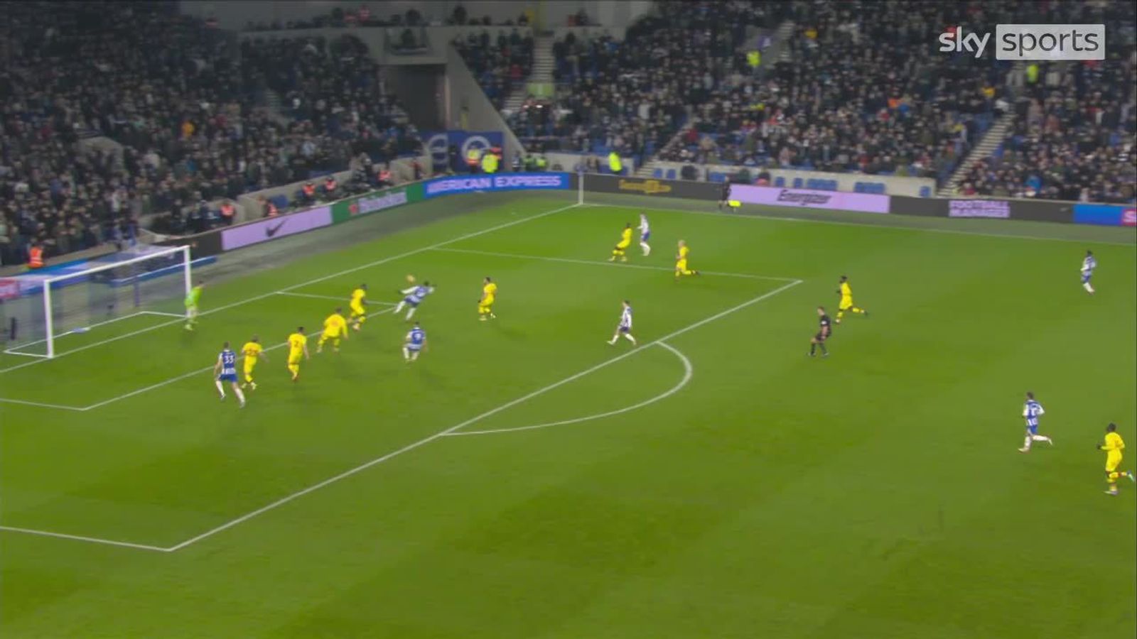 Danny Welbeck's stoppage time header nearly wins it! | Football News ...